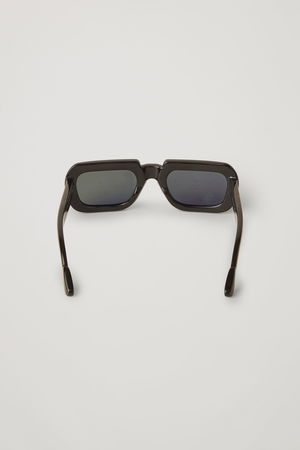 COS Cos x Yuma Labs - Square Sunglasses in Black | endource