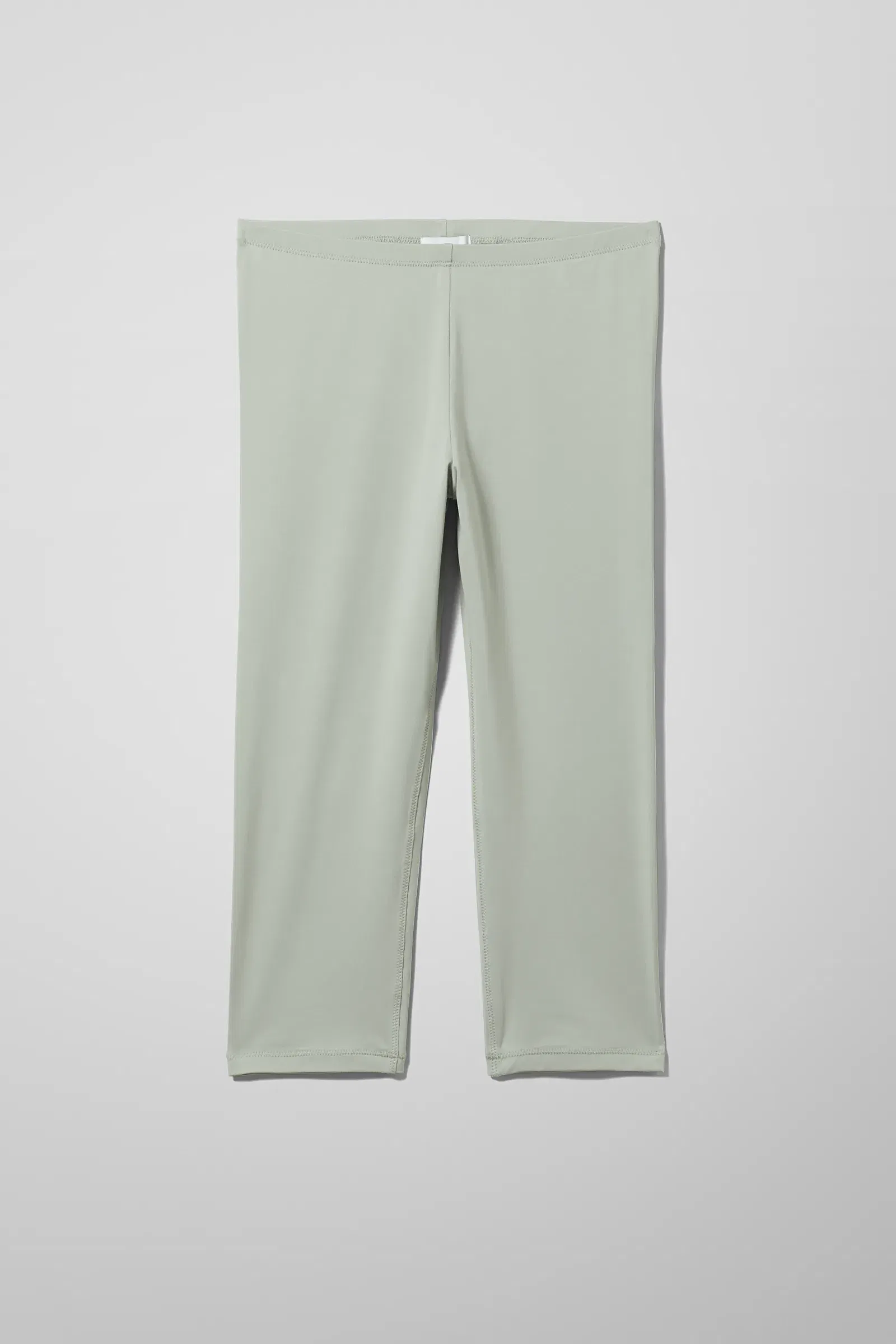 WEEKDAY Razer Capri Pants in Grey | Endource