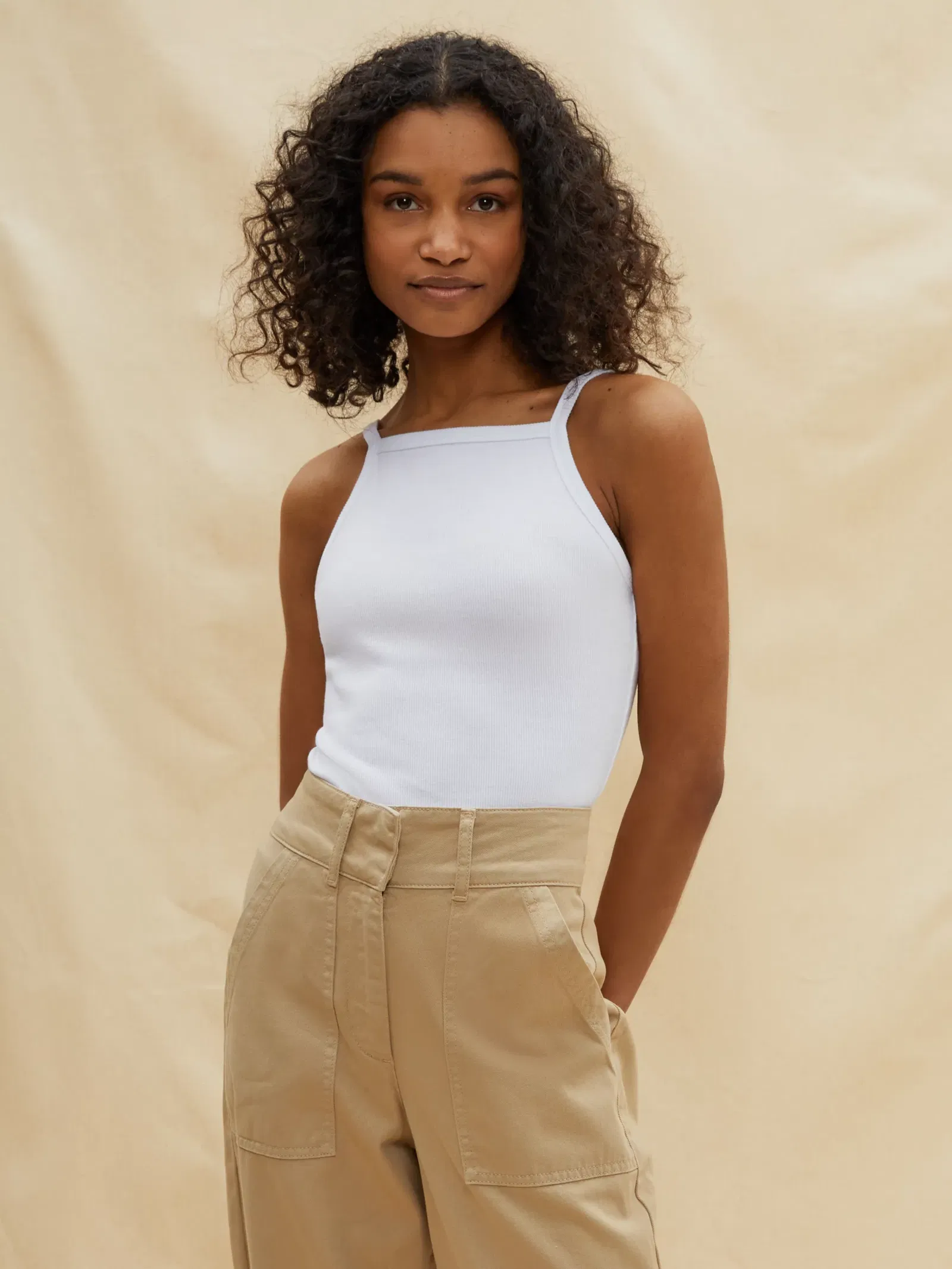 ALBARAY Square Neck Cami Top in White | endource