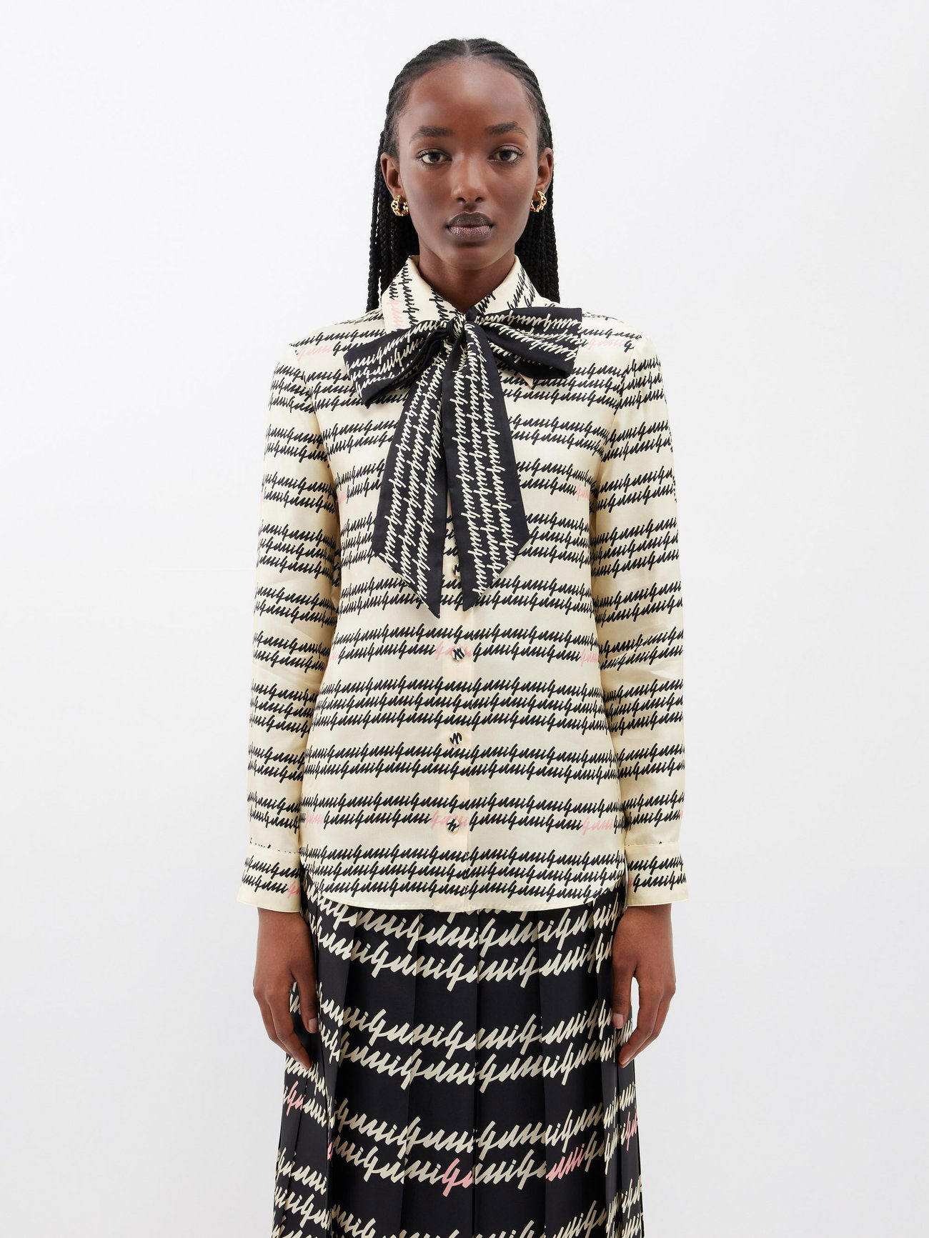 GUCCI Script-Print Silk-Twill Blouse in Cream | Endource