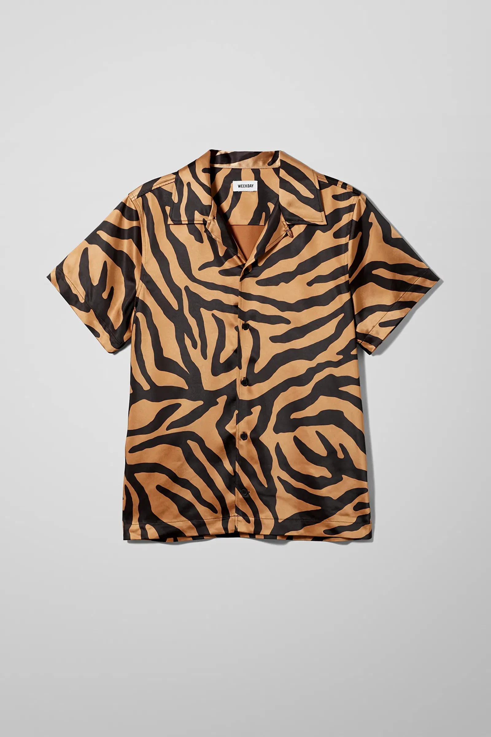WEEKDAY Igor Tiger Short Sleeve Shirt | endource