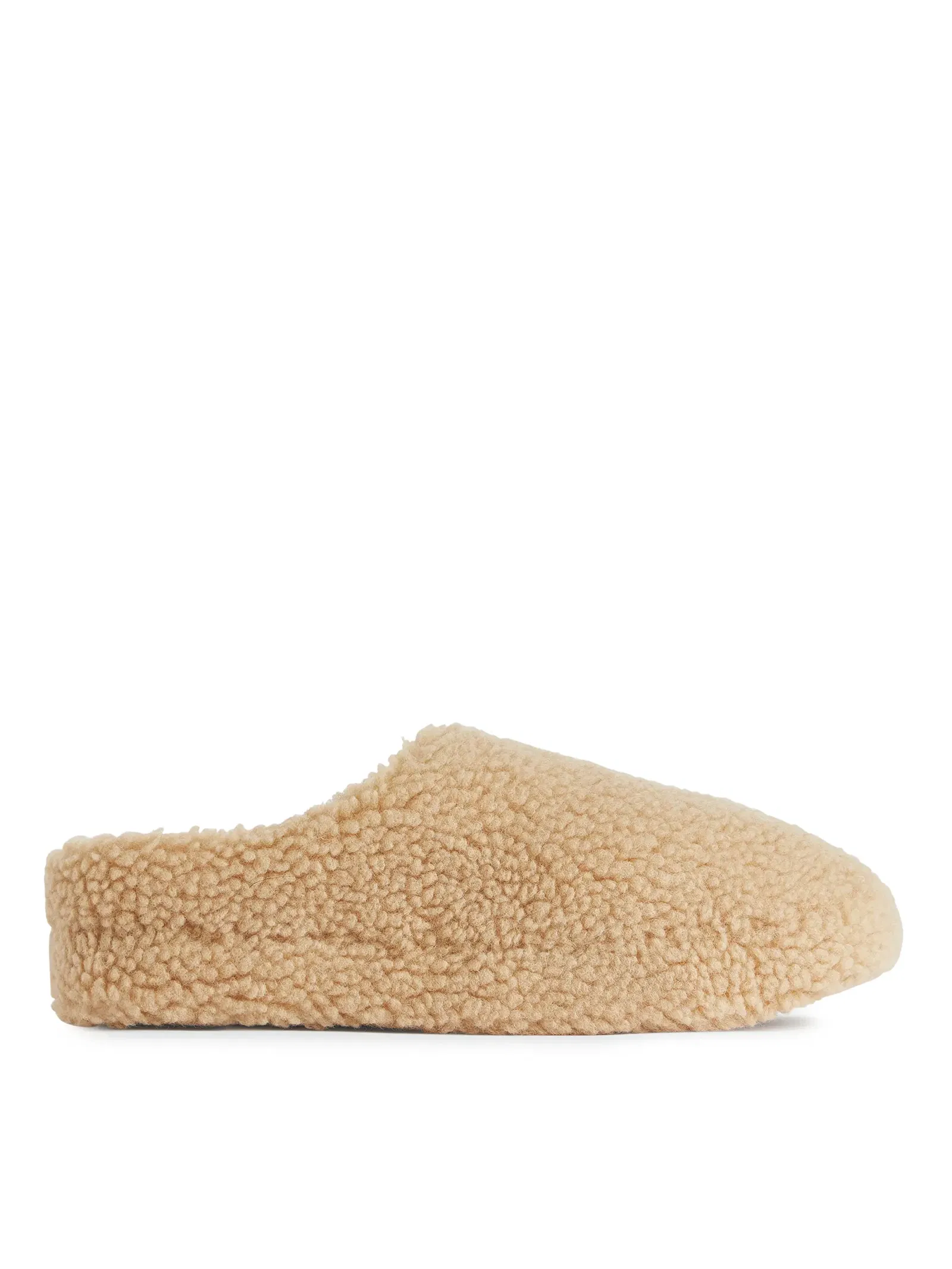 ARKET Pile Slippers in Beige | endource