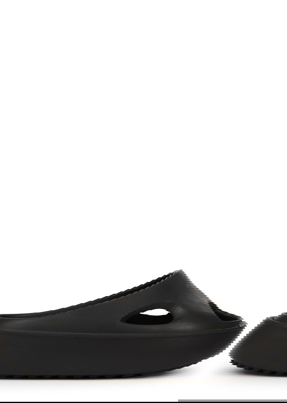 AXEL ARIGATO Magma Cut-Out Rubber Sliders | Endource