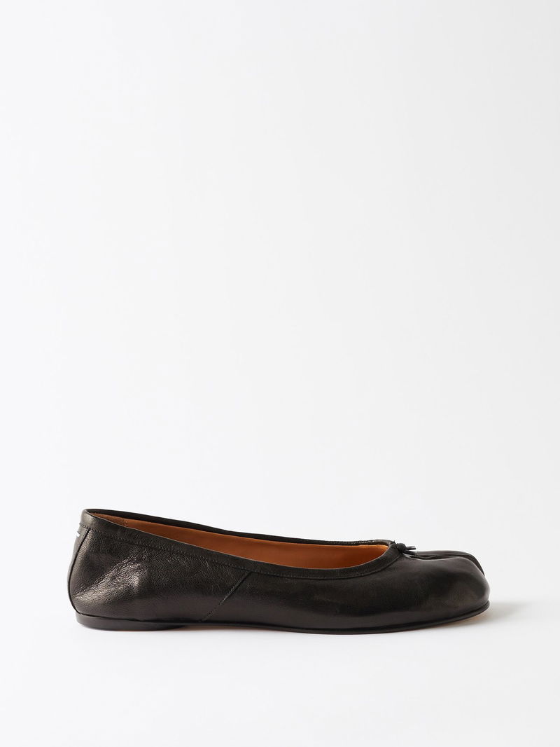 MAISON MARGIELA Tabi Split-Toe Ballet Flats in Black | endource
