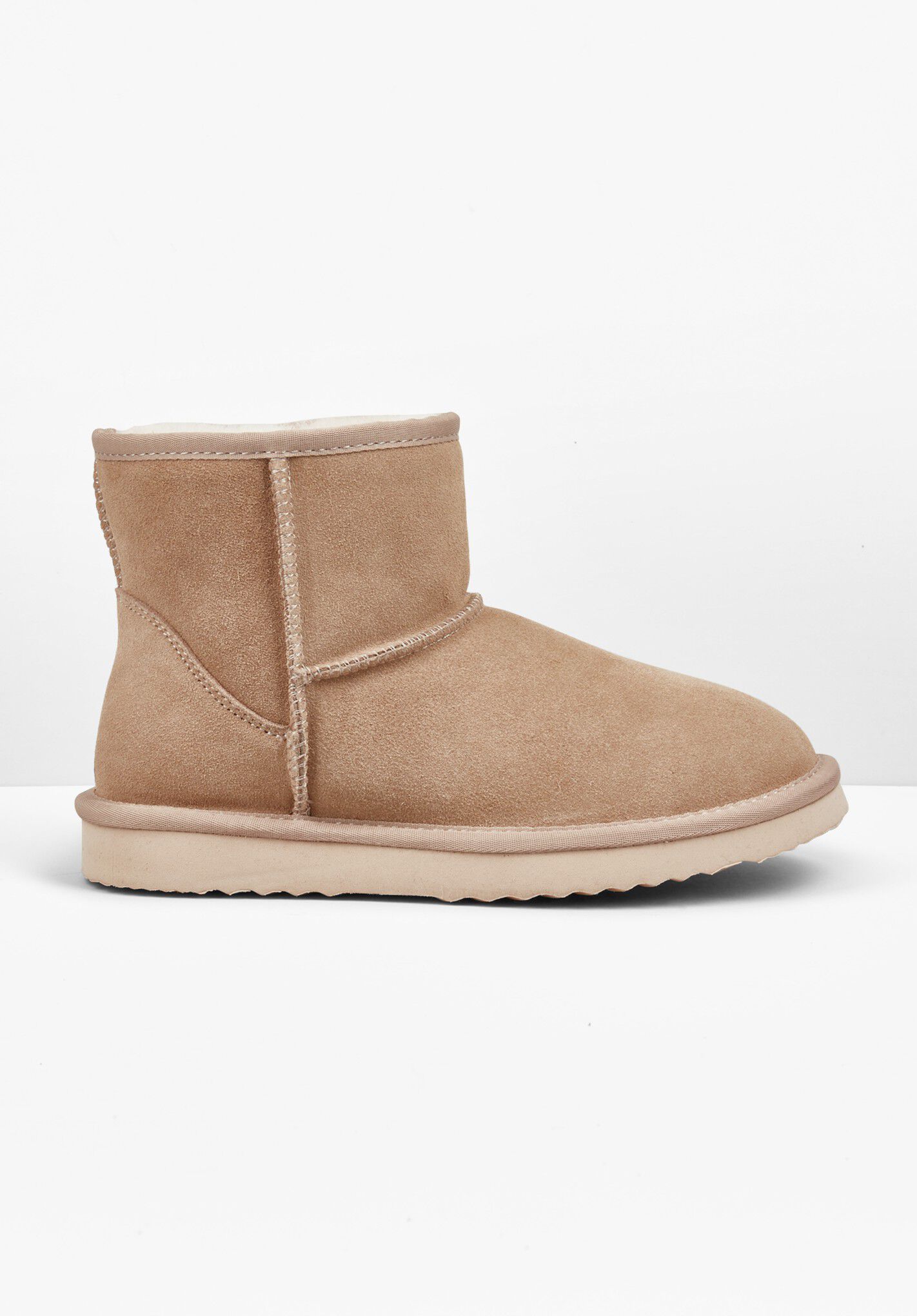 HUSH Mini Sheepskin Boots in Beige | endource
