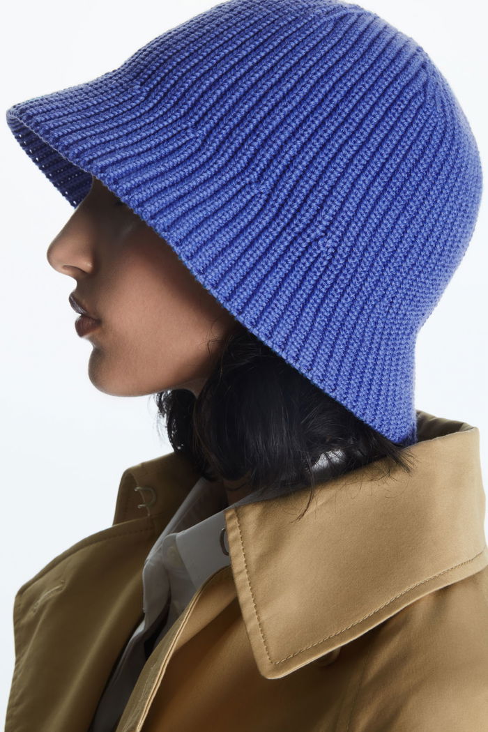 COS Knitted Bucket Hat | Endource