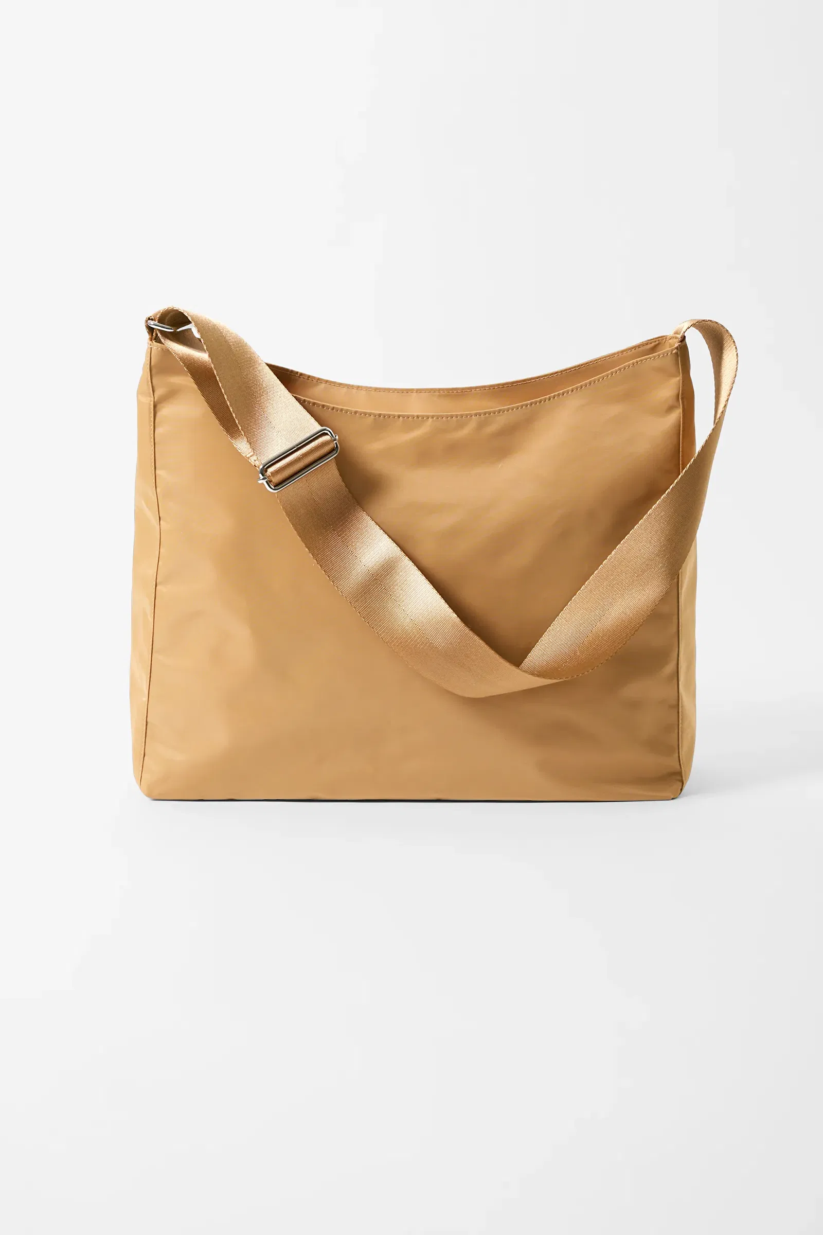 WEEKDAY Carry Bag in Light brown | Endource