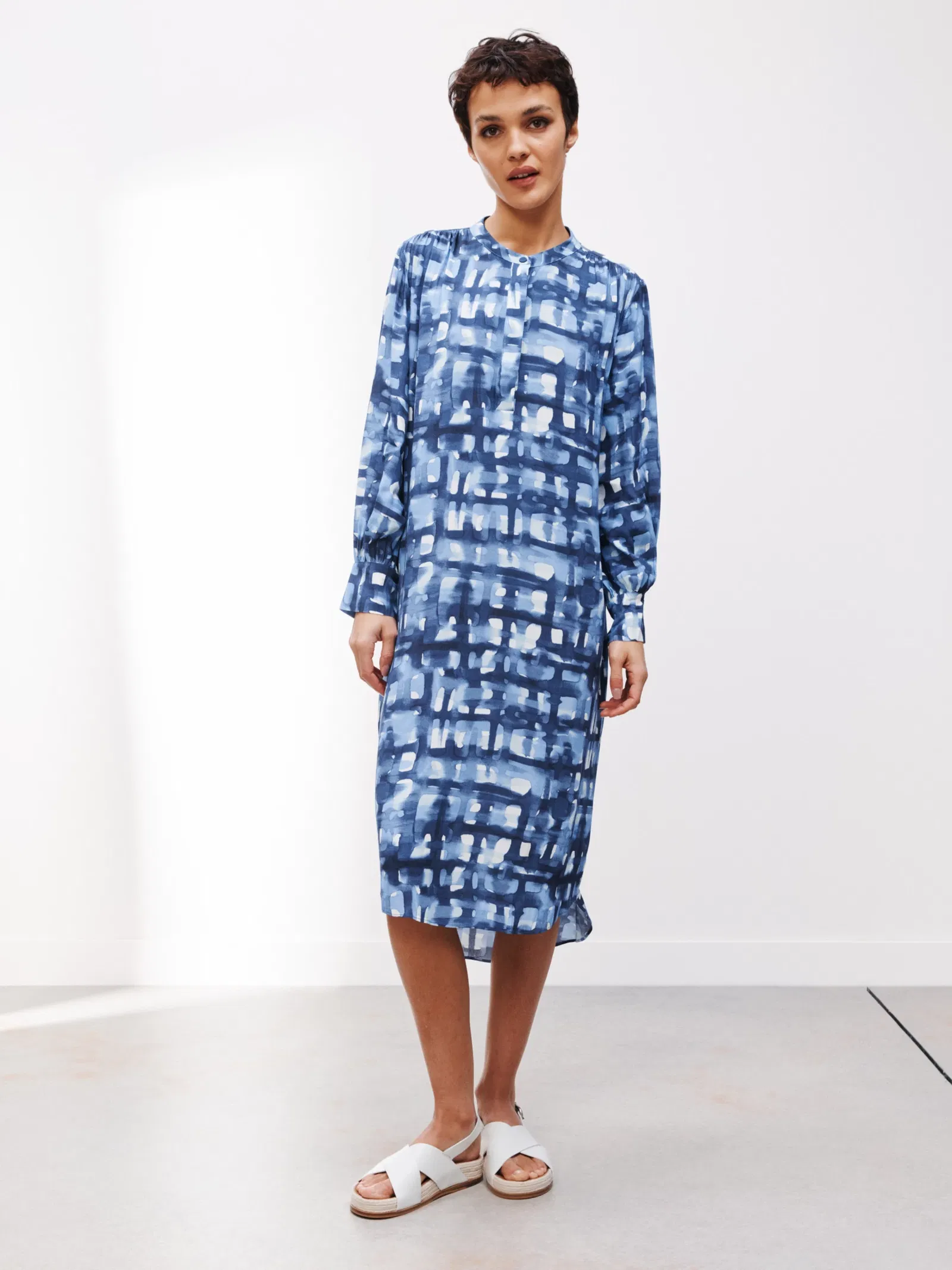KIN Blurred Check Midi Dress in Blue | endource