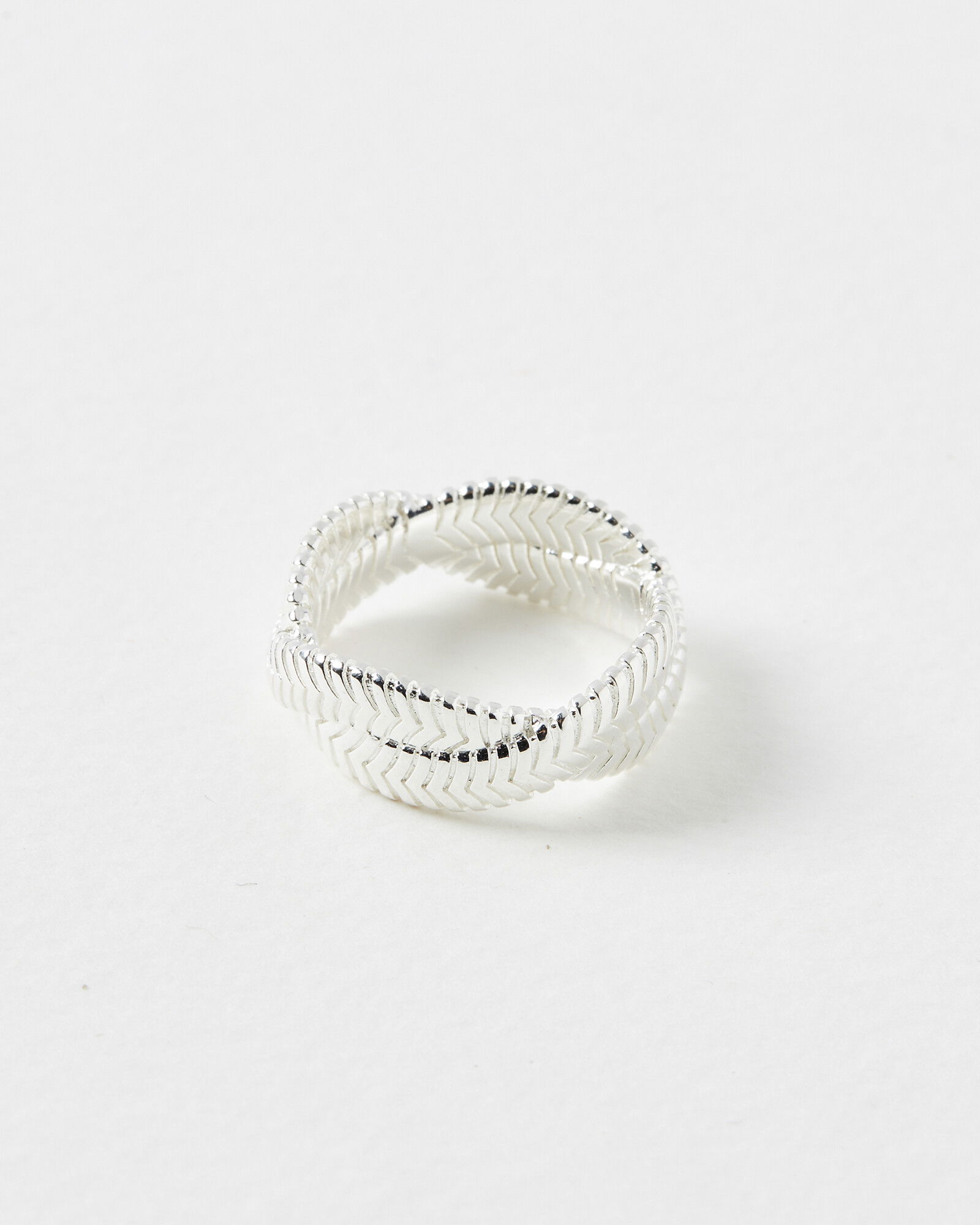 OLIVER BONAS Adele Snake Chain Silver Statement Ring in Silver | endource