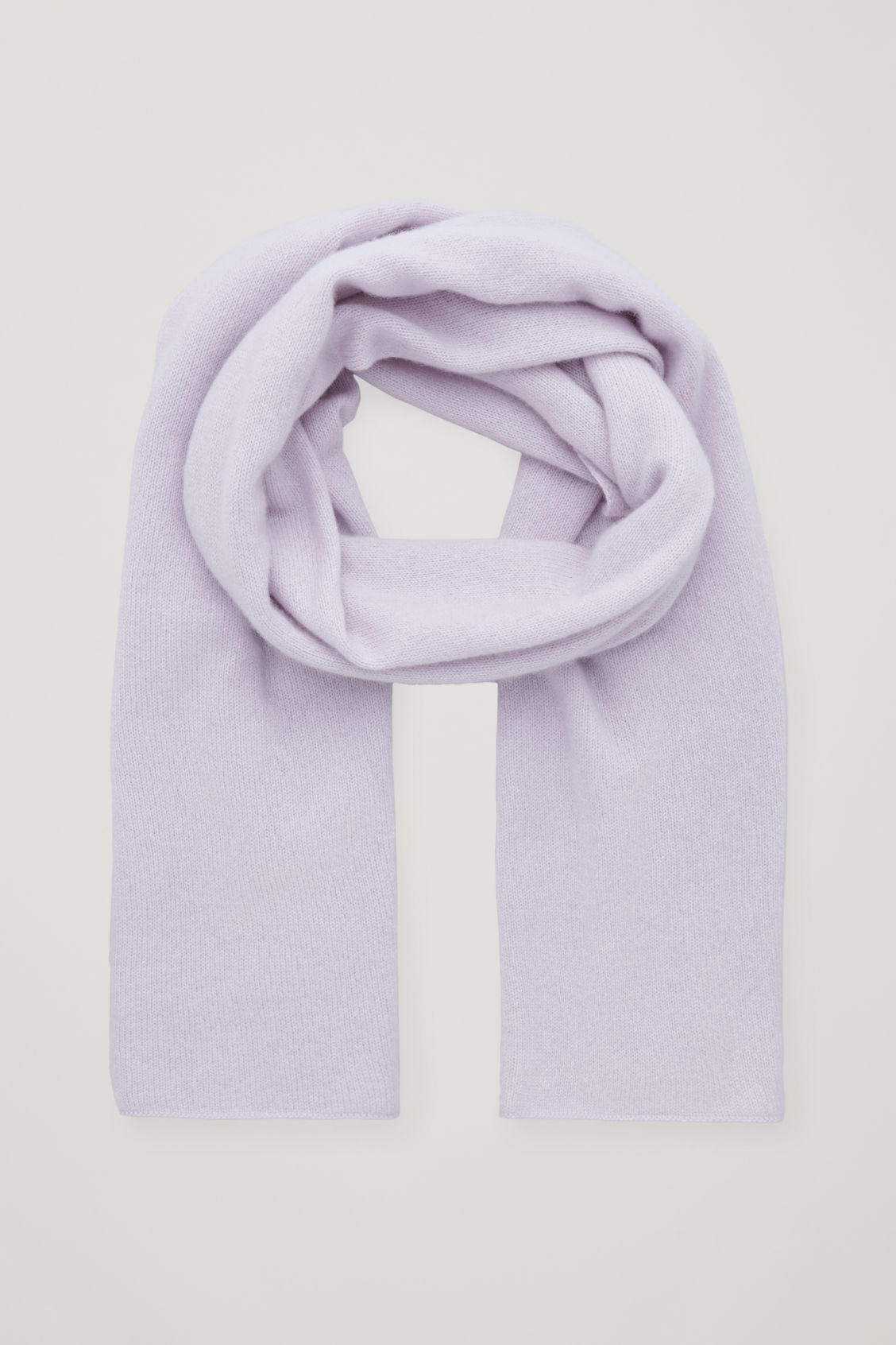 COS Cashmere Scarf in light lilac | endource