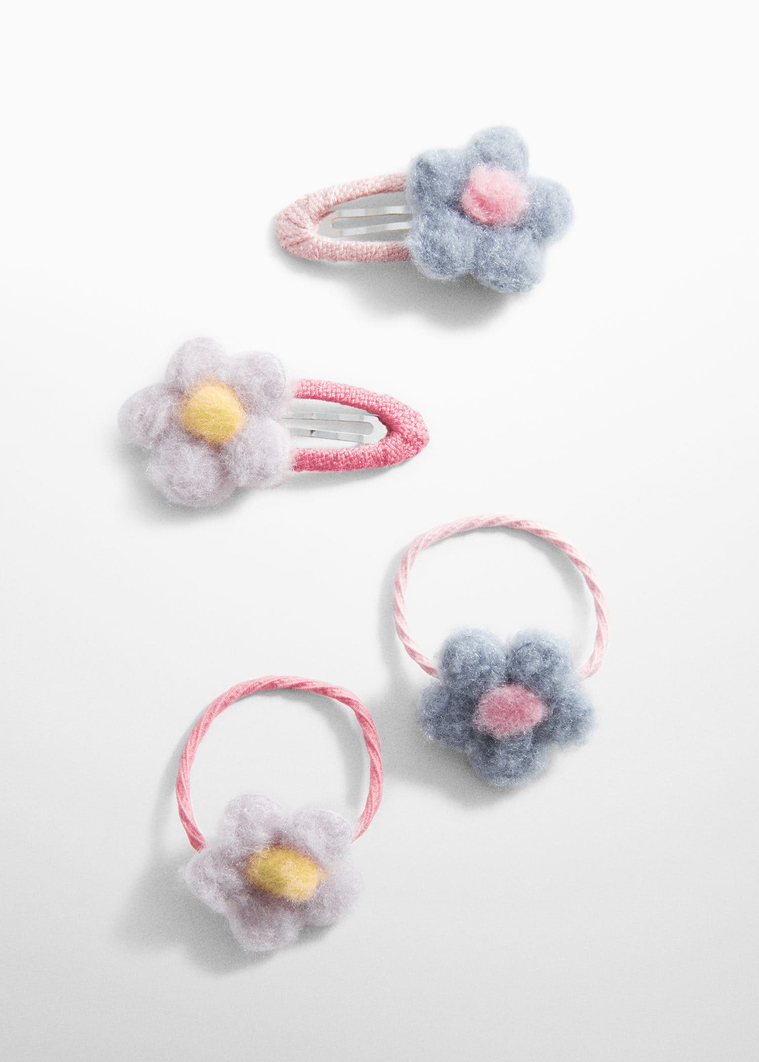 MANGO Pack Of Rubber Bands And Clips in Pale Pink | endource