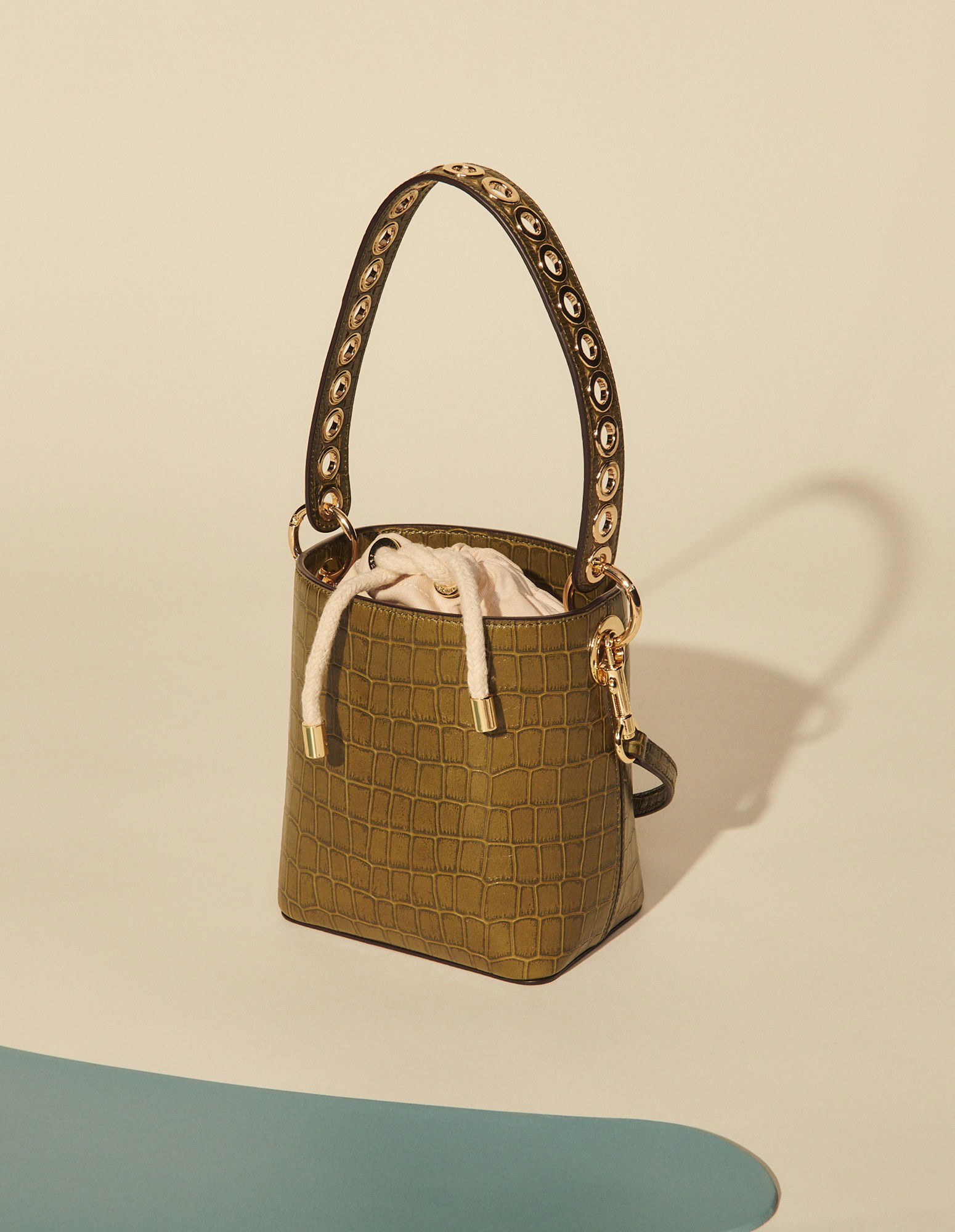 SANDRO Leather Bucket Bag | Endource