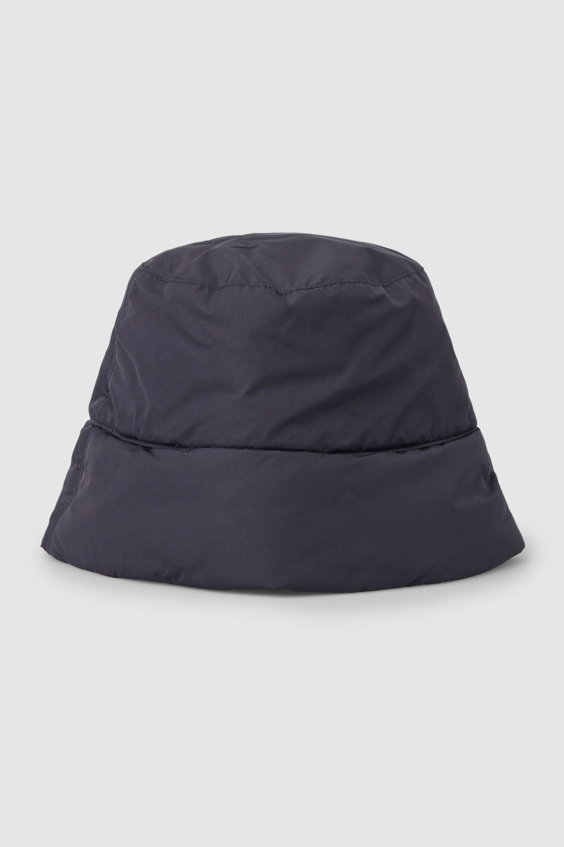 COS Padded Bucket Hat in NAVY | Endource