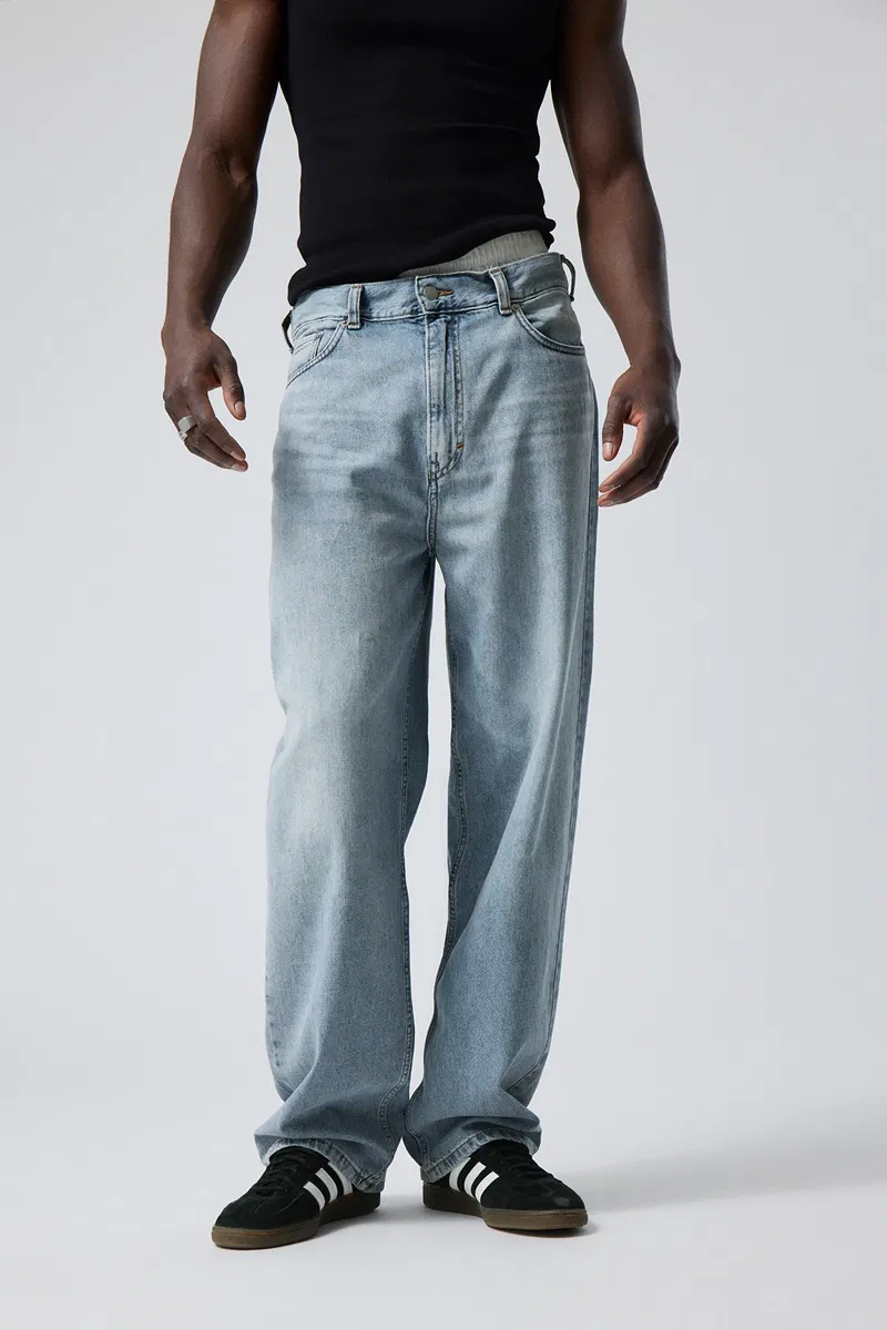 WEEKDAY Galaxy Loose Straight Jeans in Moon Blue | endource