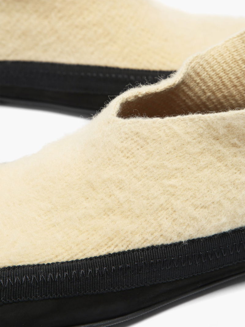 THE ROW Fairy Cashmere Boots in Cream | endource