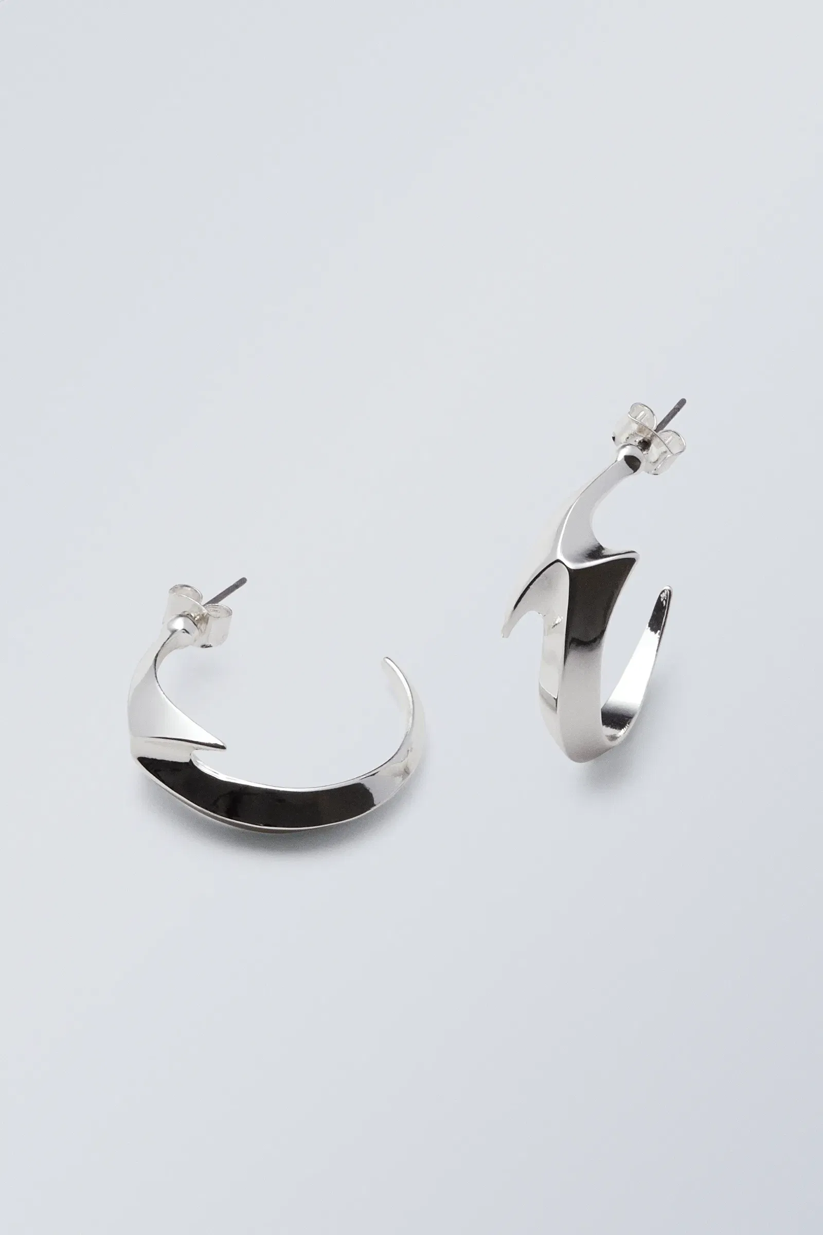 WEEKDAY Blade Hoop Earrings | Endource
