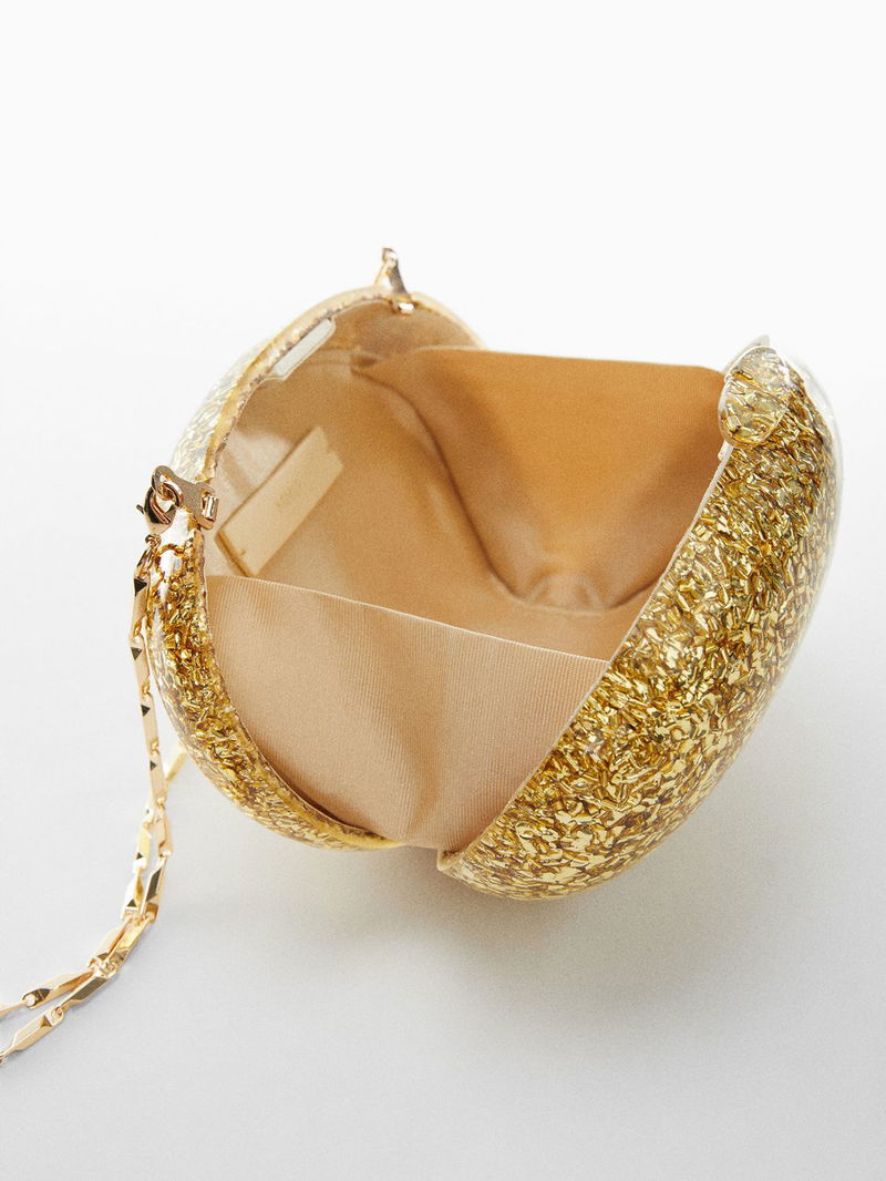 MANGO Amelie Box Clutch With Chain in Gold | Endource
