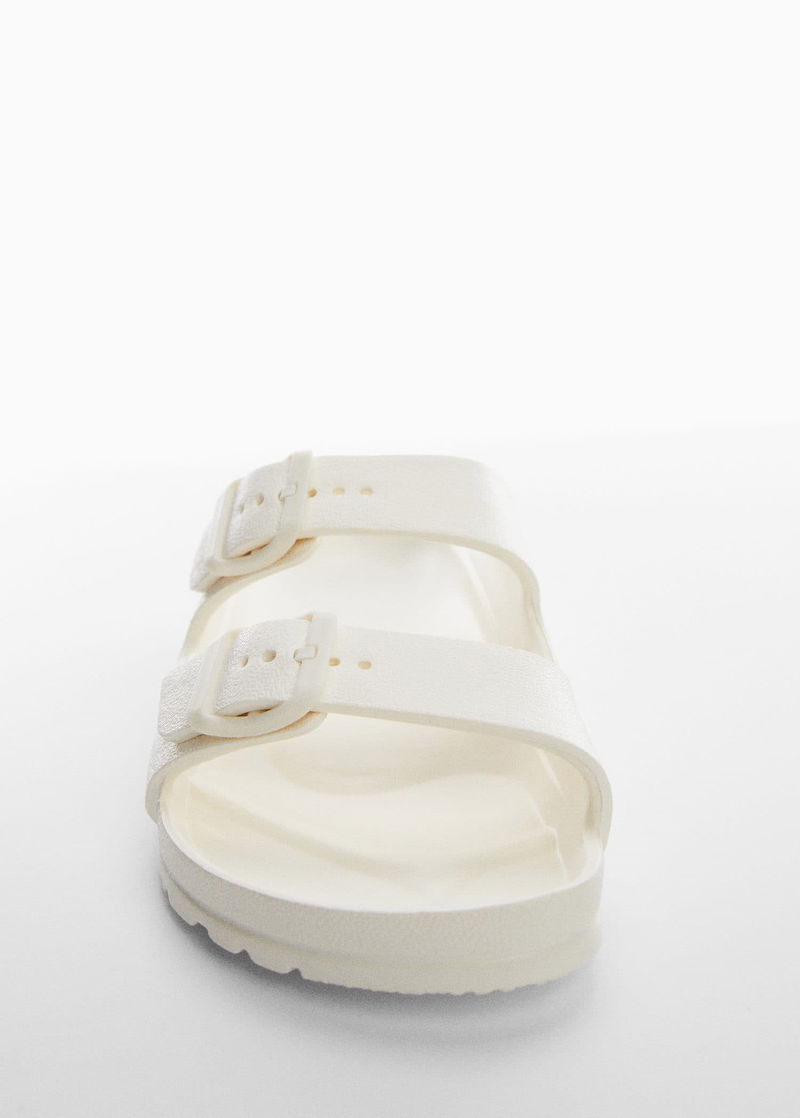 Mango Buckles Flip Flops In White Endource