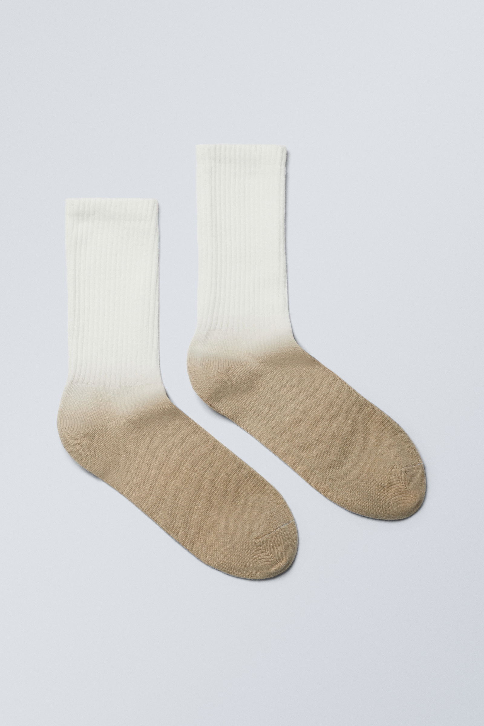 WEEKDAY Gradient Sport Sock in White/Beige Gradient | endource