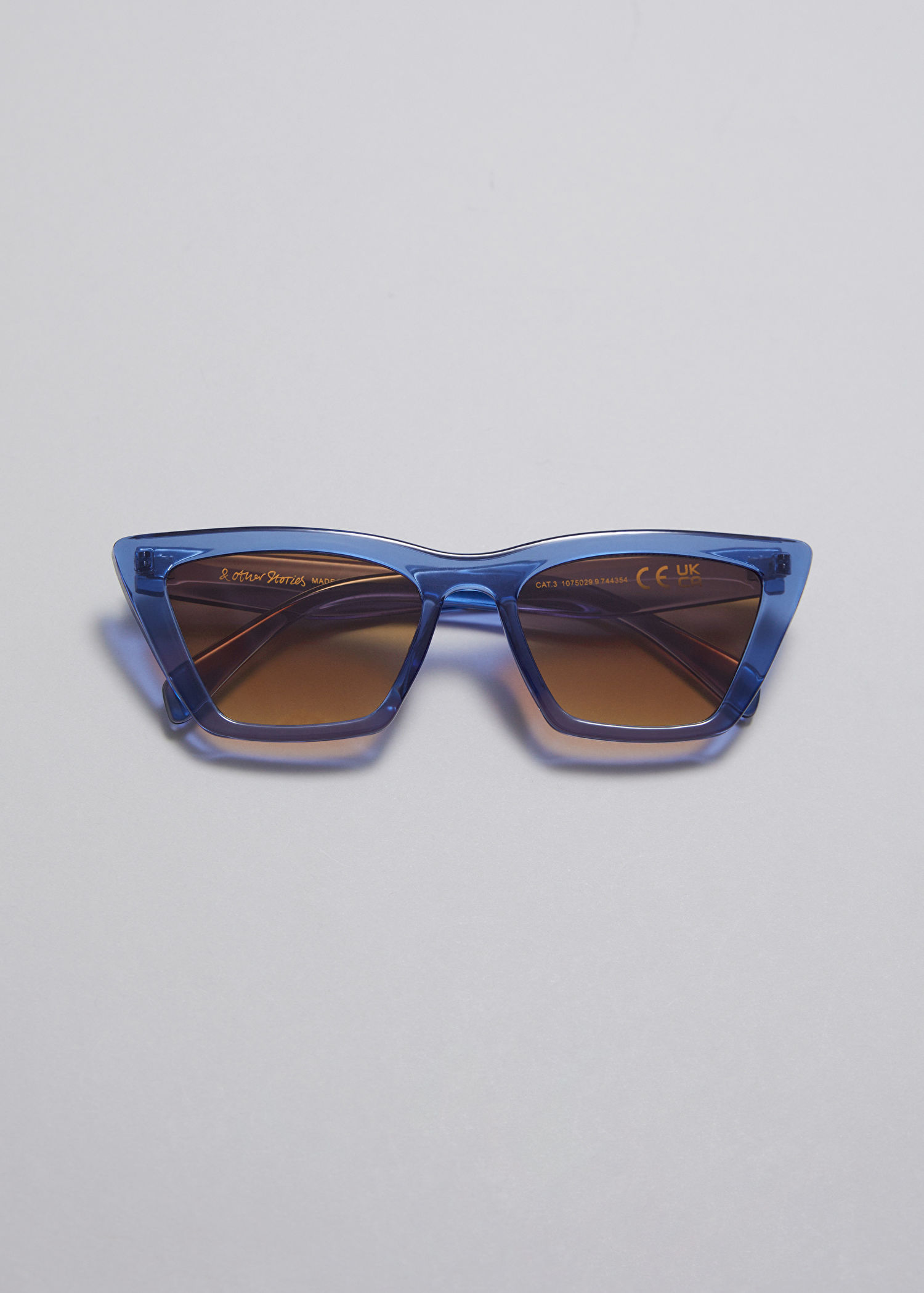 & OTHER STORIES Angular Cat Eye Sunglasses in Blue | endource