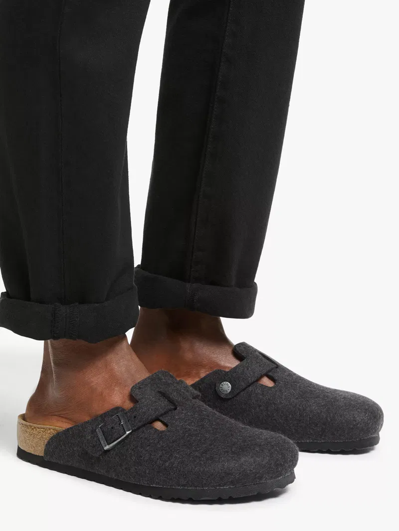 BIRKENSTOCK Wool Boston Slippers in Cocoa | Endource