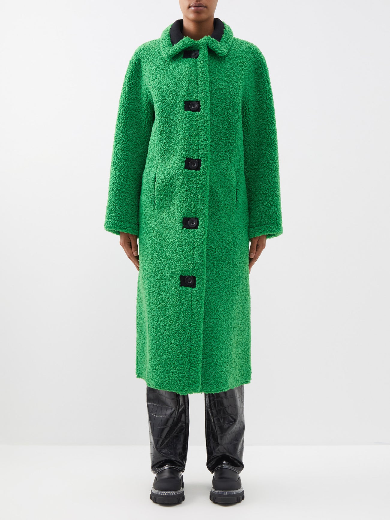 STAND STUDIO Kenca Reversible Faux-Shearling Coat in Green | endource