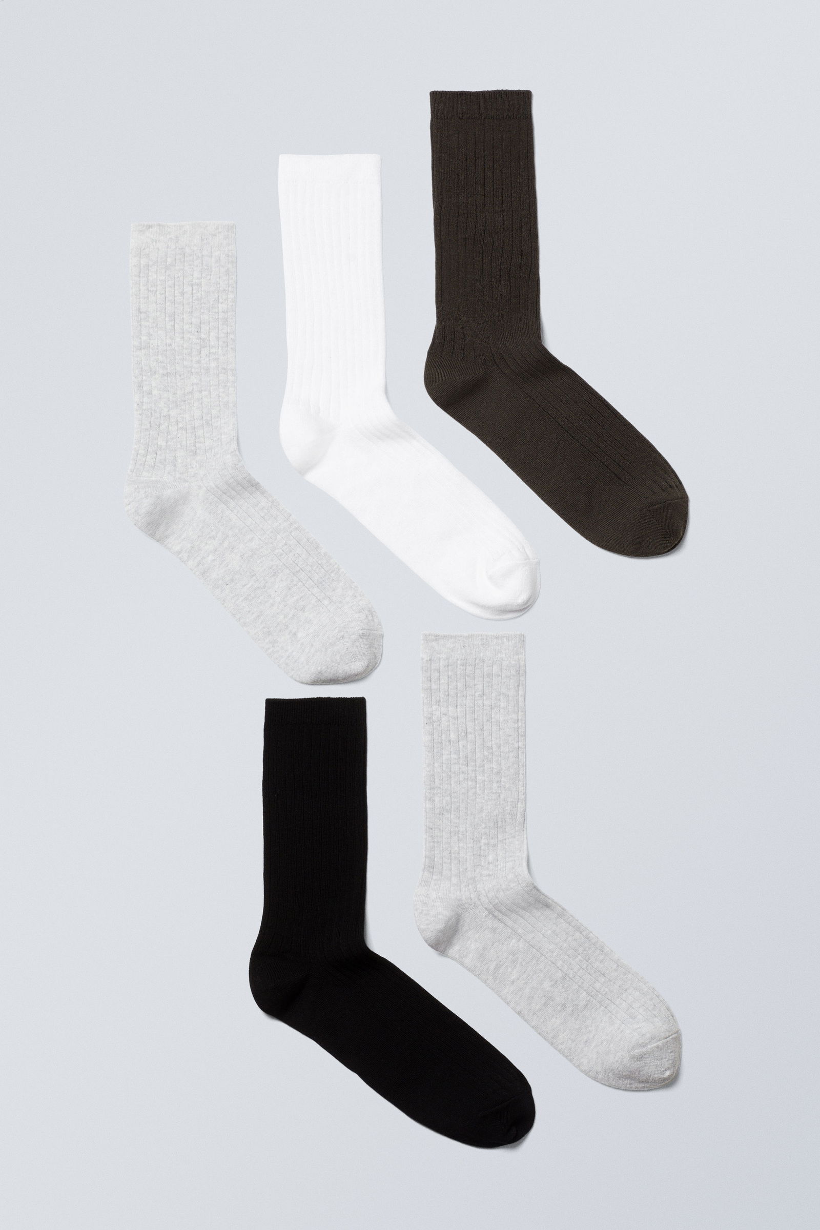 WEEKDAY 5-Pack Rib Socks in Black White & Grey | endource