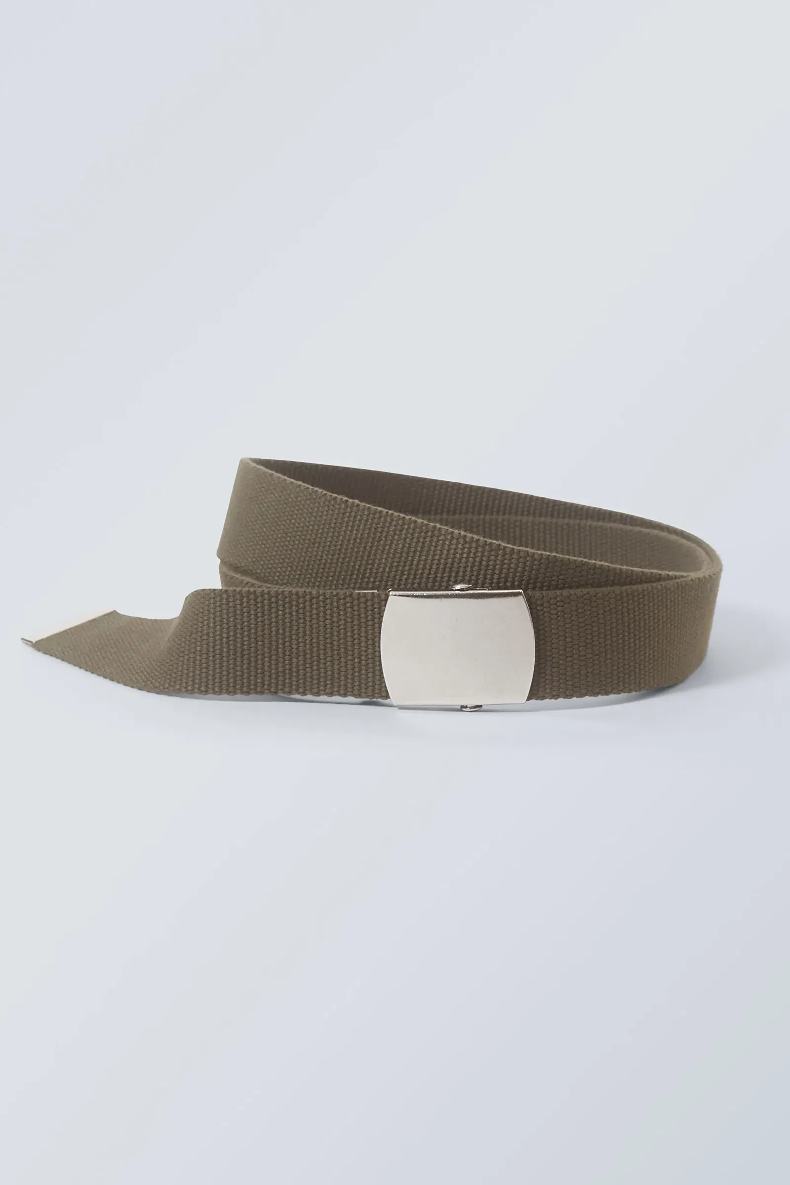 WEEKDAY Joel Belt in Khaki | endource