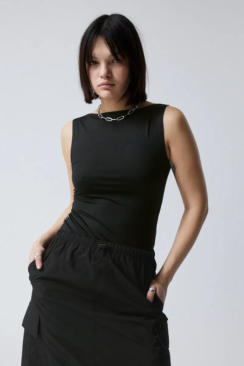 WEEKDAY Annie Boatneck Sleeveless top in Black | endource