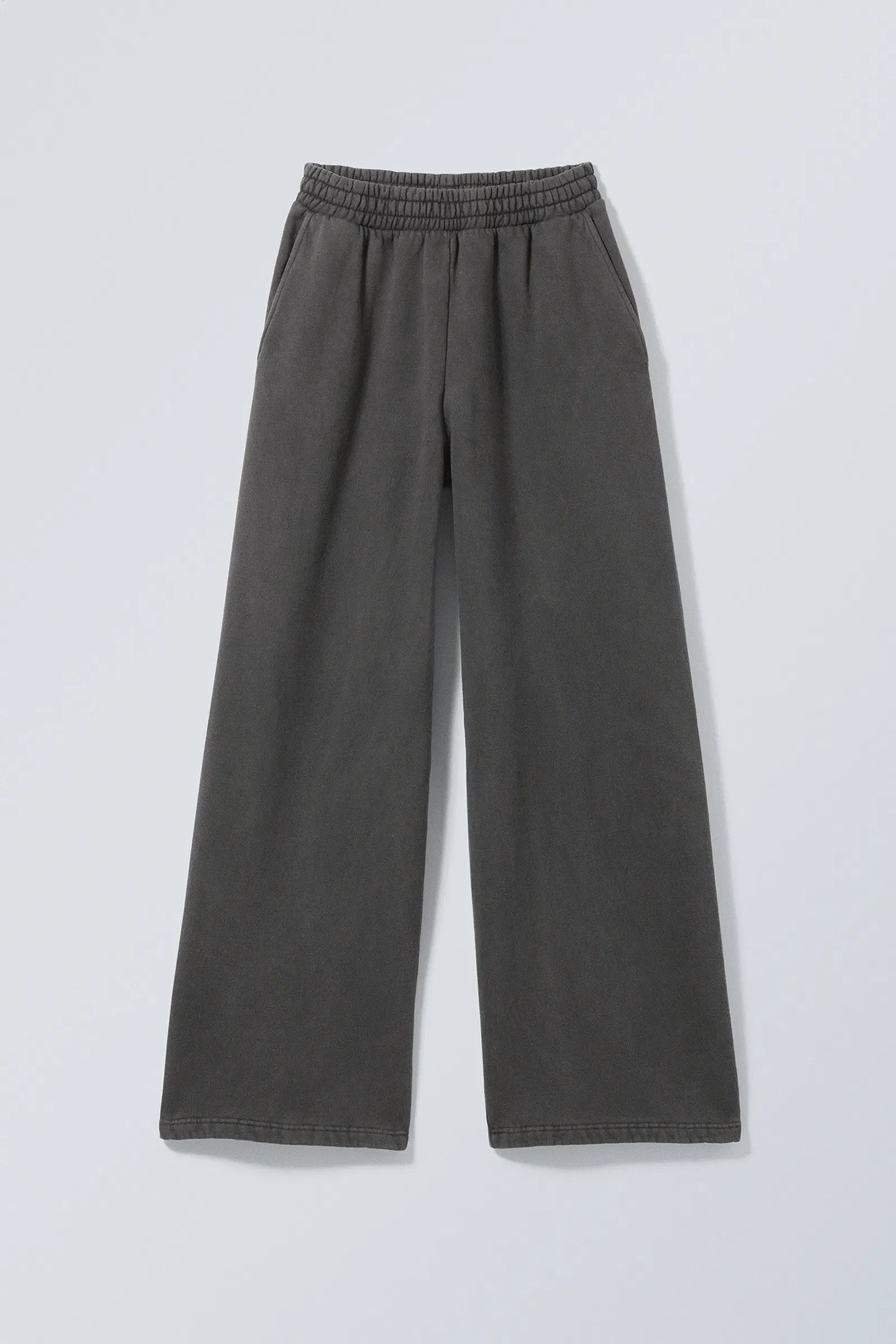 WEEKDAY Loose Long Heavyweight Sweatpants in Washed Grey | endource