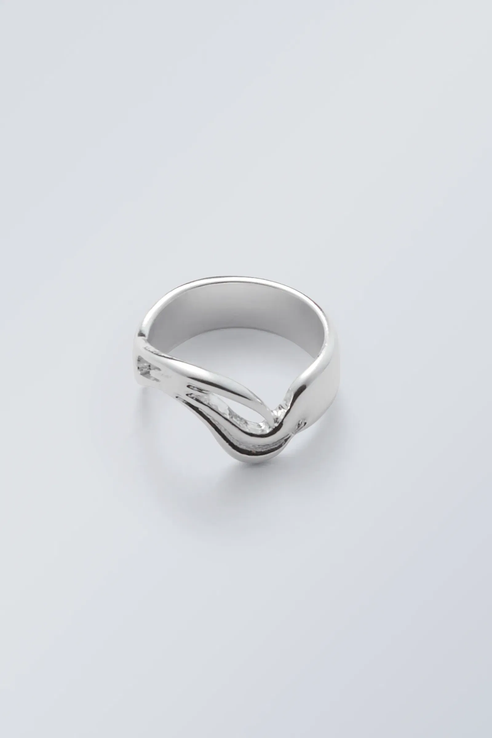 WEEKDAY Noor Ring in Silver | endource