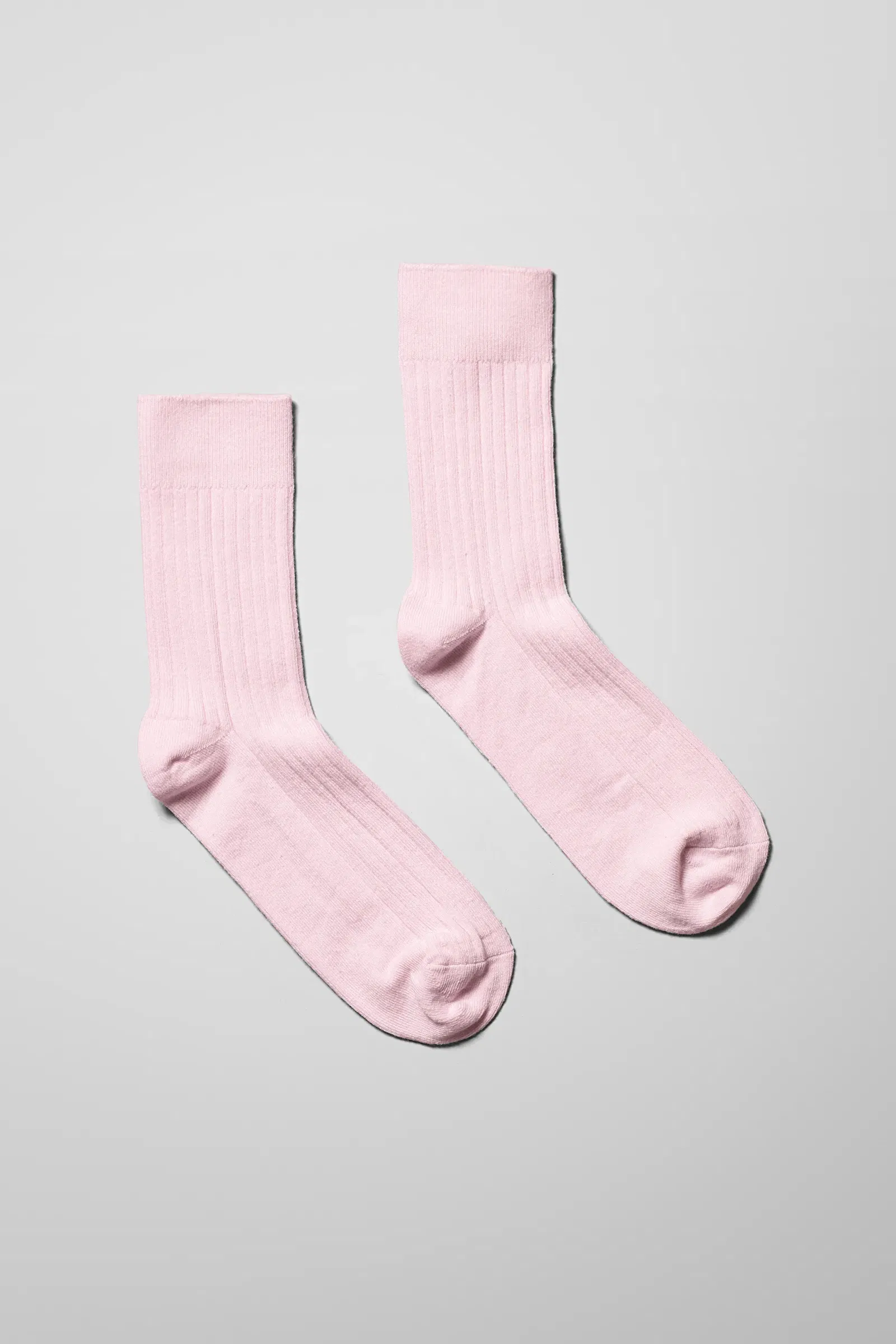 WEEKDAY Selma Socks in Pink | Endource