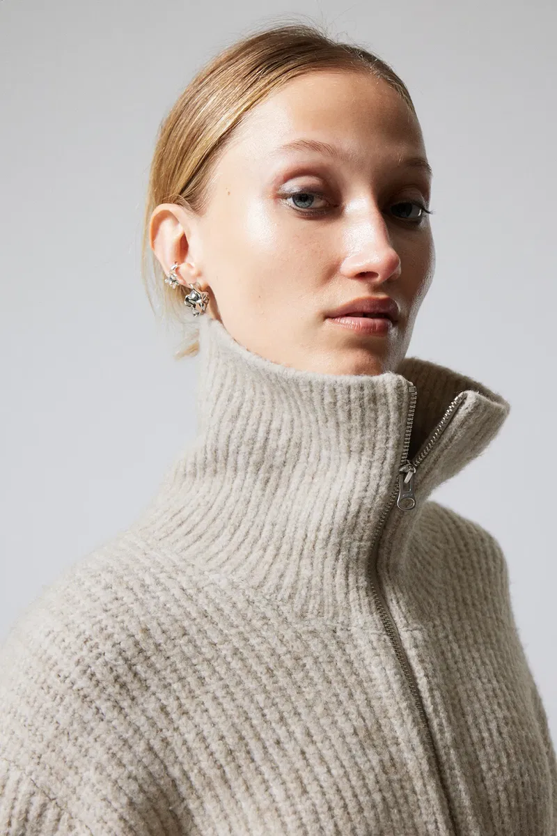 WEEKDAY Bea Zip Cardigan in Light Dusty Mole | endource