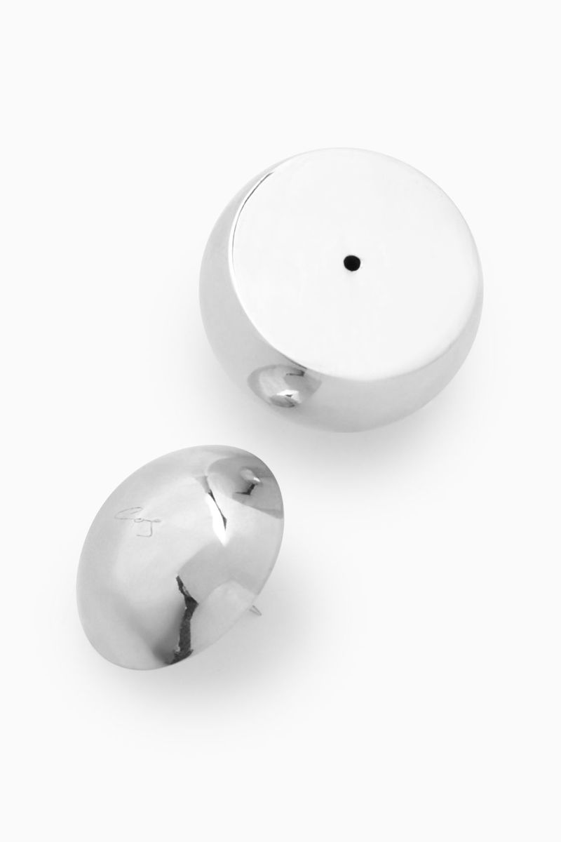 COS The Small Sphere Brooch in SILVER | Endource