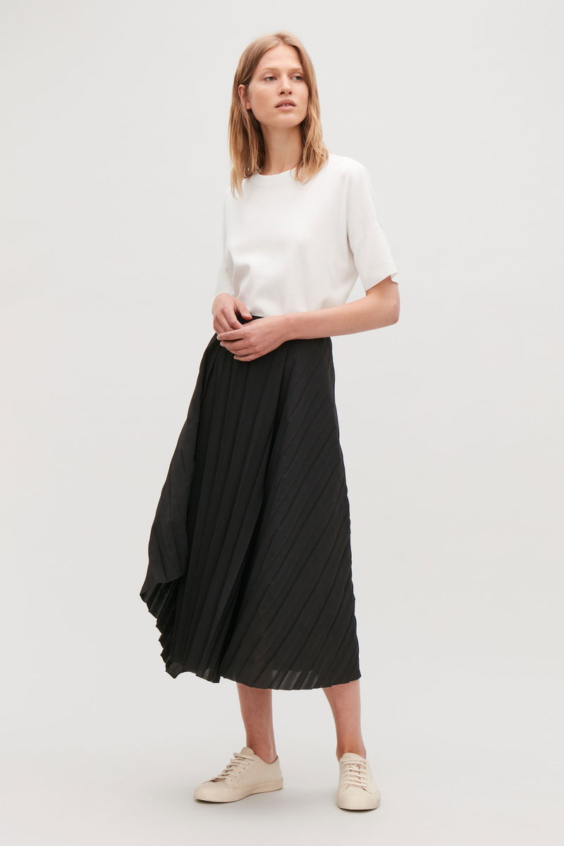 COS Pleated Asymmetric Skirt | Endource
