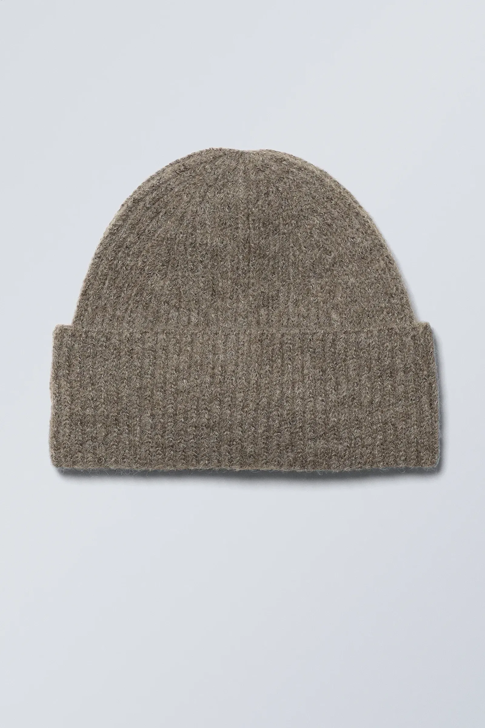 WEEKDAY Pow Ribbed Beanie in Mole | Endource