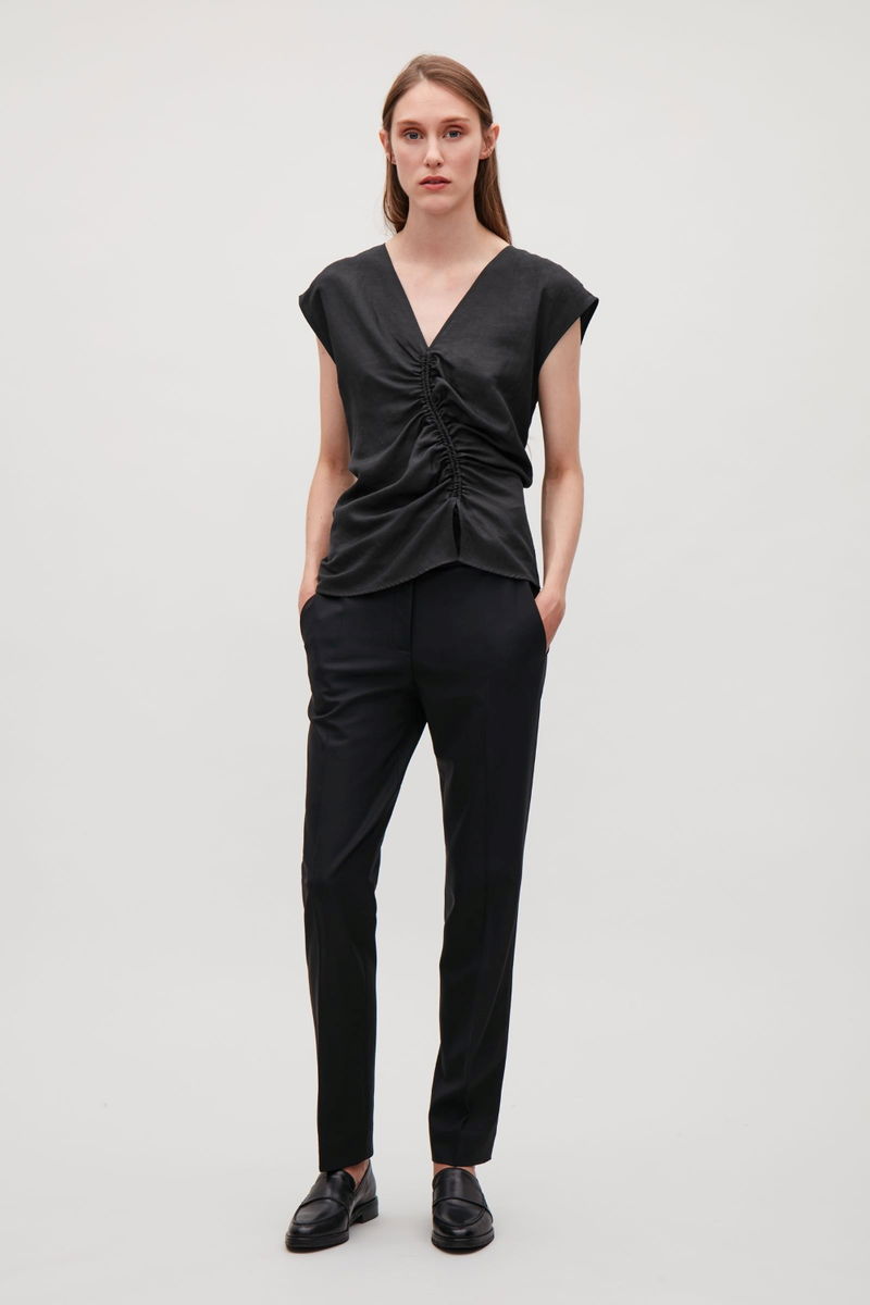 COS Wavy Gathered Top | Endource