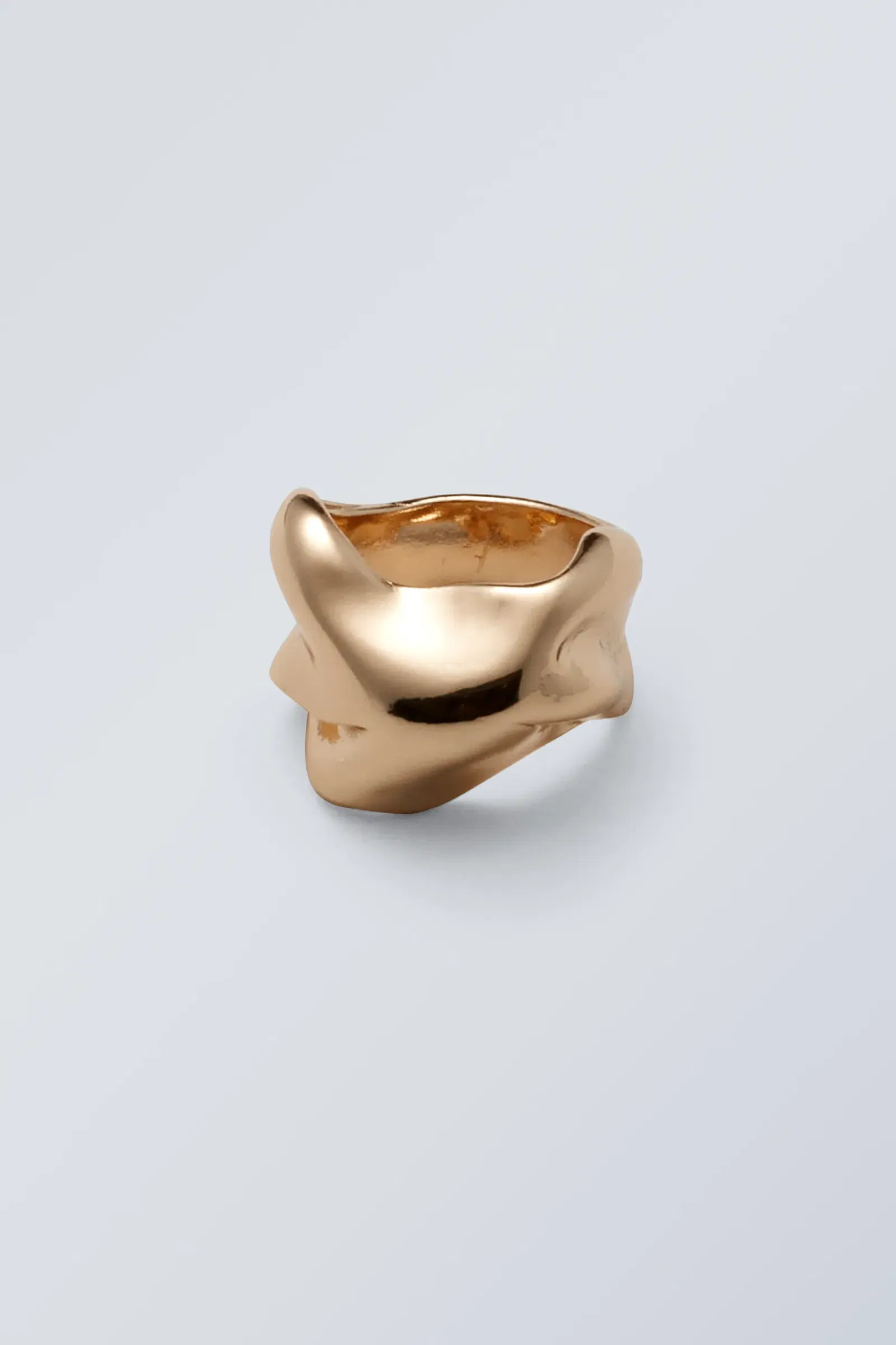 WEEKDAY Elena Ring in Golden | endource