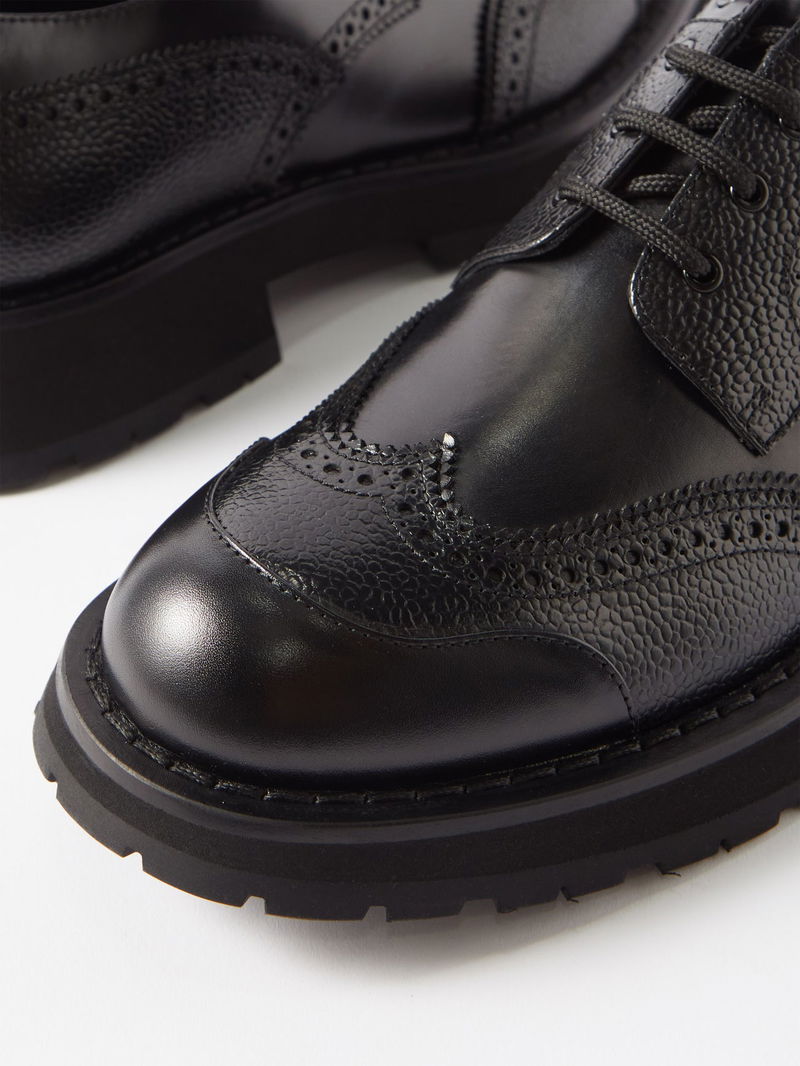 ALEXANDER MCQUEEN Punk Worker Leather Derby Shoes in Black | Endource