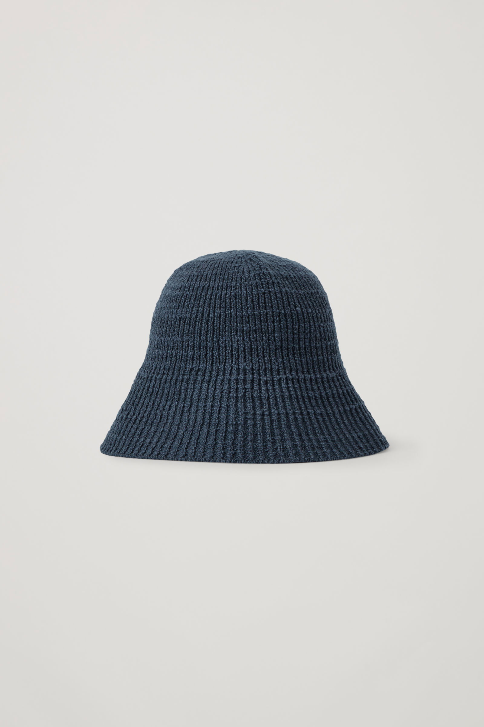 COS Wide Brim Knitted Bucket Hat | endource