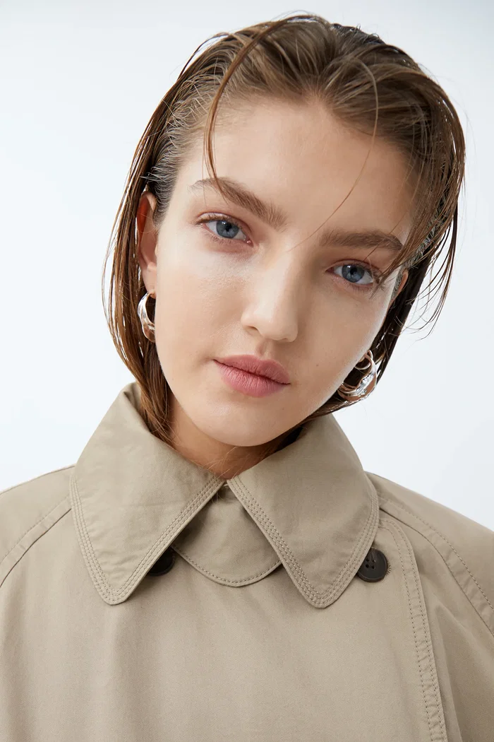 WEEKDAY Travis Trench Coat in Beige | endource