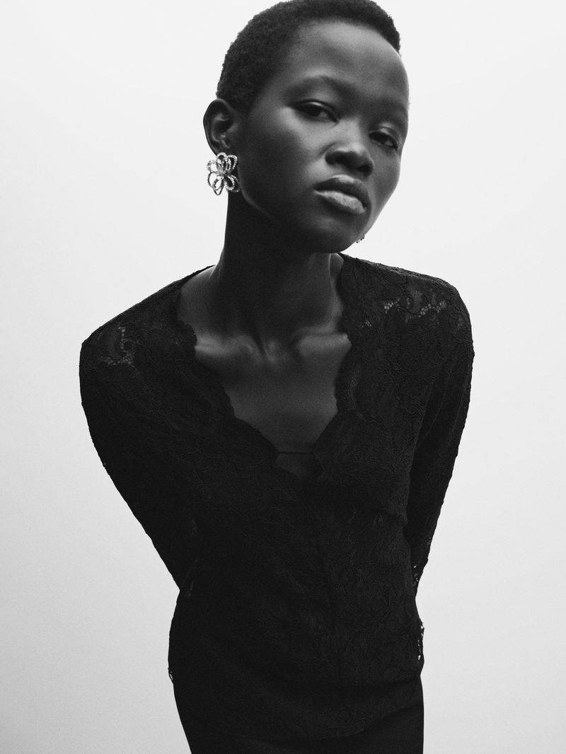 MANGO Patty Floral Lace Blouse in Black | Endource