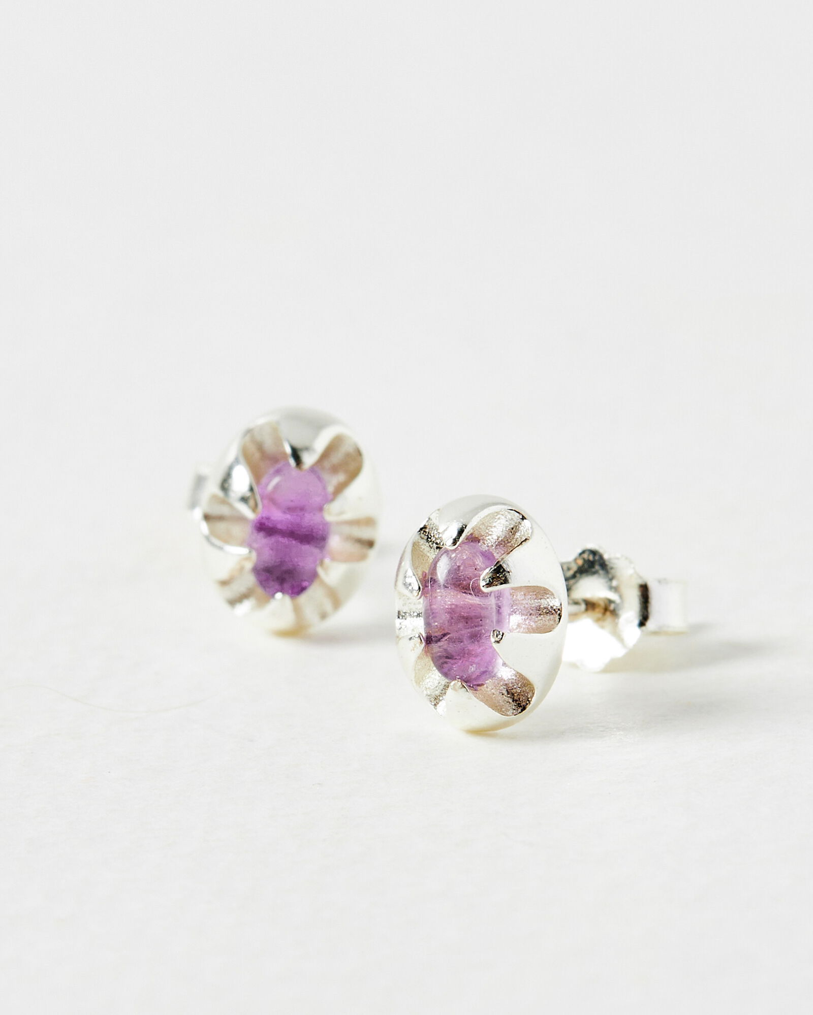 OLIVER BONAS Odette Oval Amethyst Silver Stud Earrings | endource