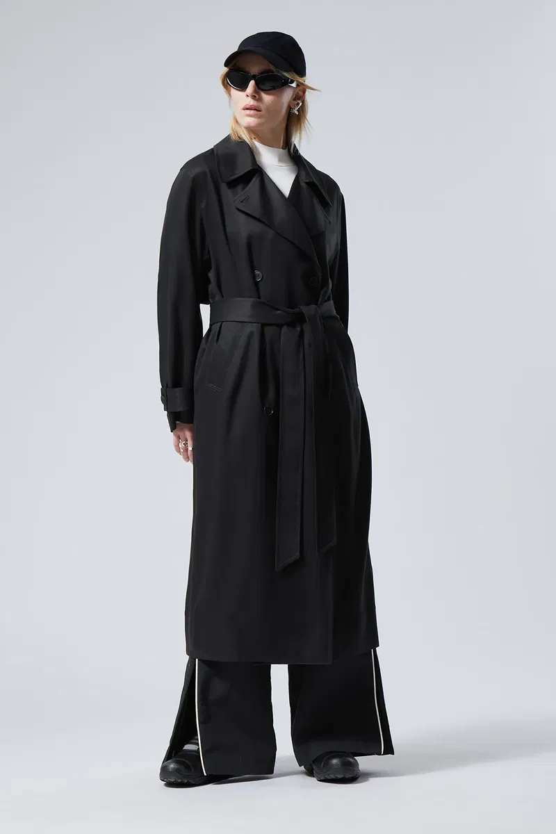 WEEKDAY Evelyn Lyocell Trench Coat in Black | Endource