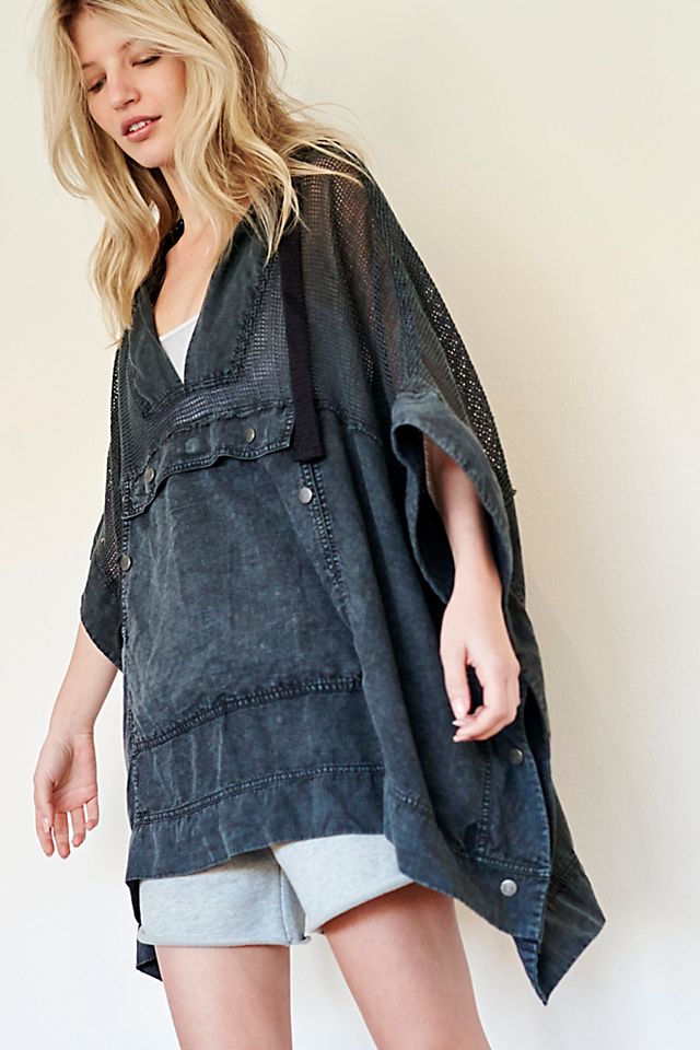 FREE PEOPLE Day Drifter Poncho in Black | endource