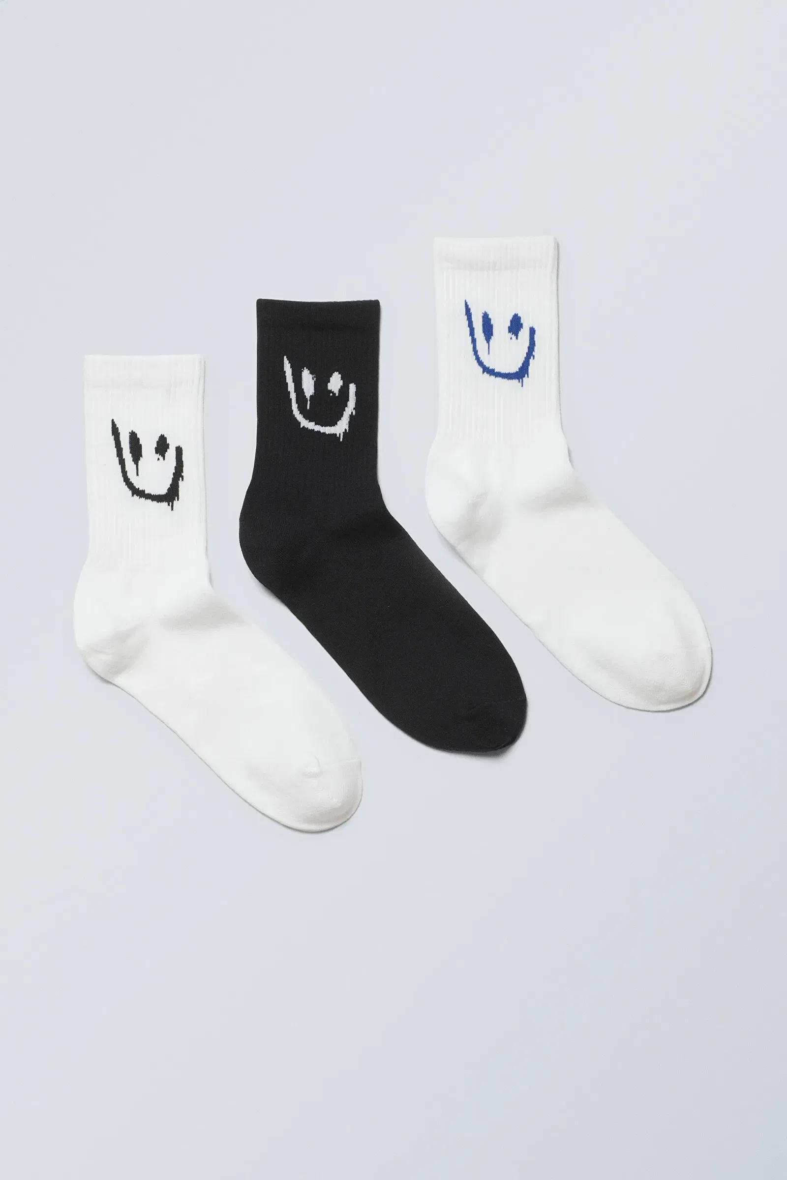 WEEKDAY 3-Pack Sport Graphic Socks in Drippy Mix | endource