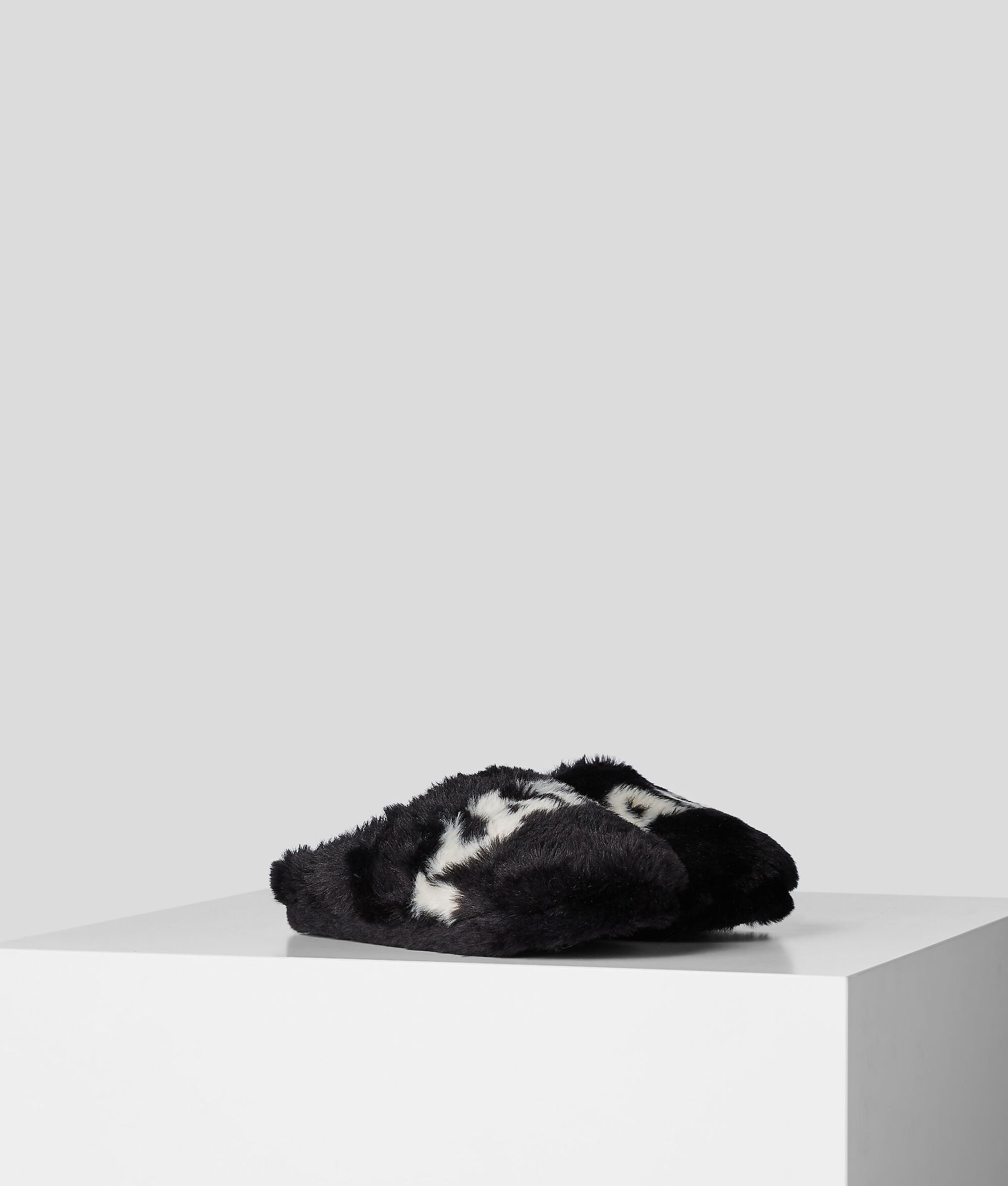 KARL LAGERFELD Kasa Logo Slippers | endource