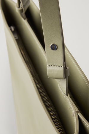 COS Large Leather Tote | endource