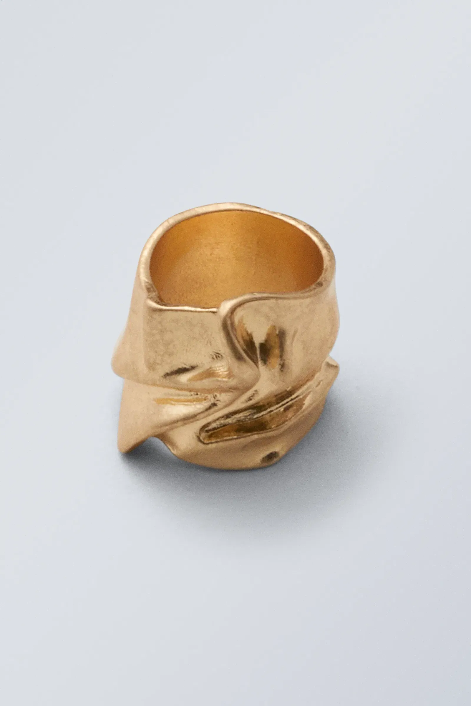 WEEKDAY Ivy Crinkled Ring | endource