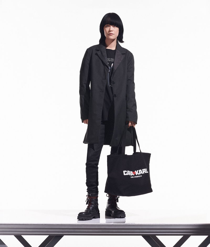 KARL LAGERFELD Cara Loves Karl Canvas Shopper in Black | Endource